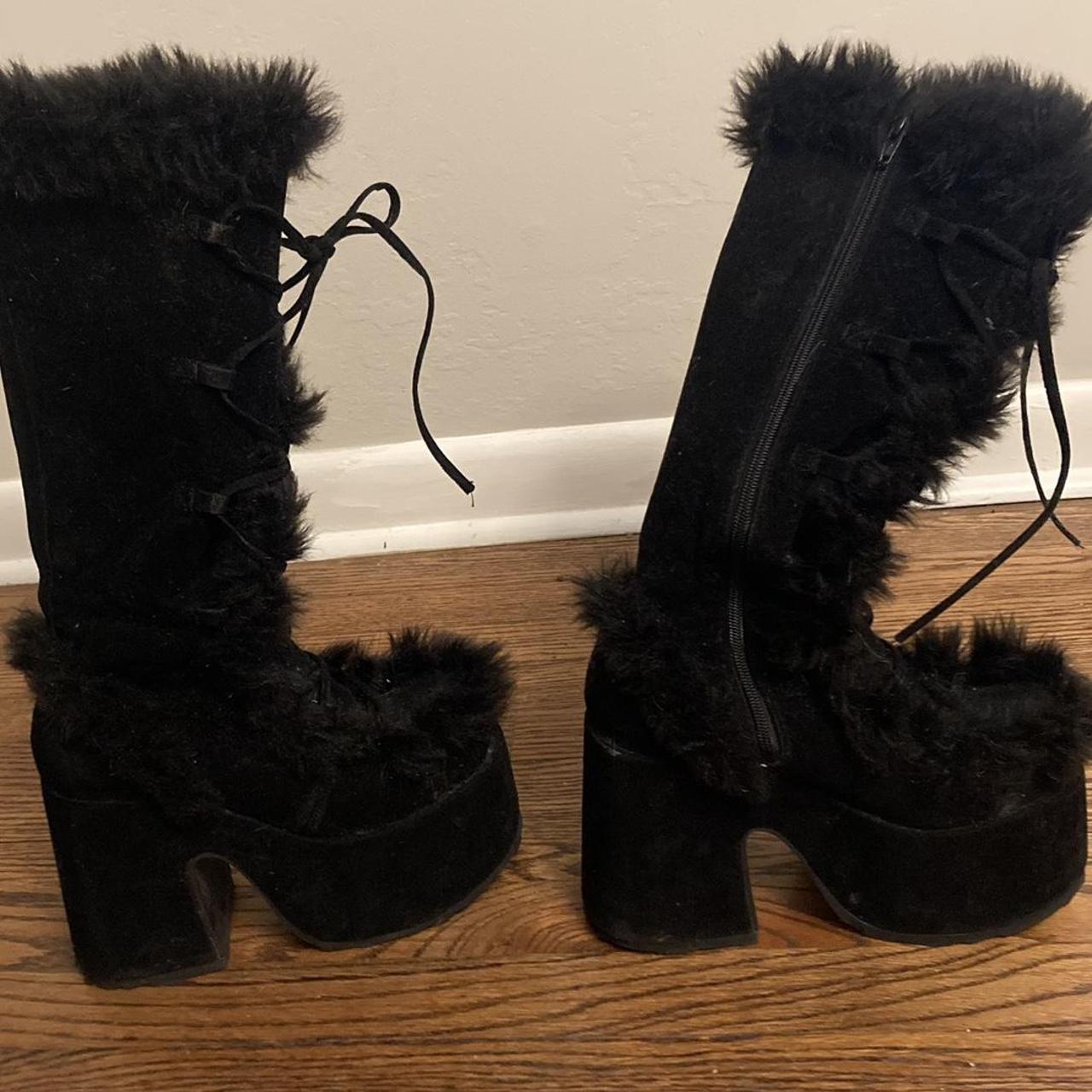 BLACK DEMONIA CAMEL 311’s size 9. Only worn a... - Depop