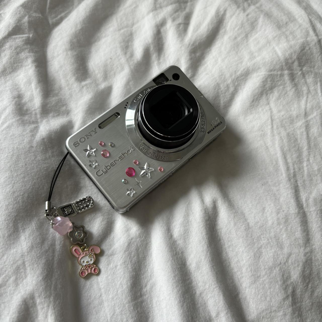 Sony Cybershot Digital Camera in silver with the... - Depop