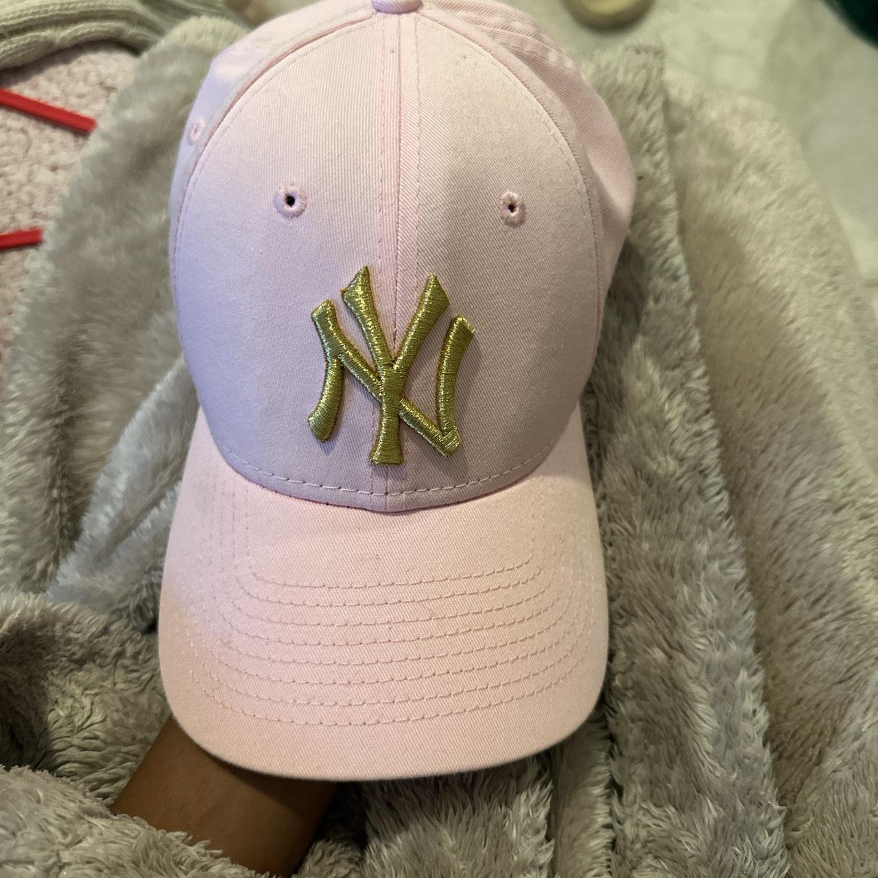 Pink NY cap excellent condition £6 - RRP £20 - Depop