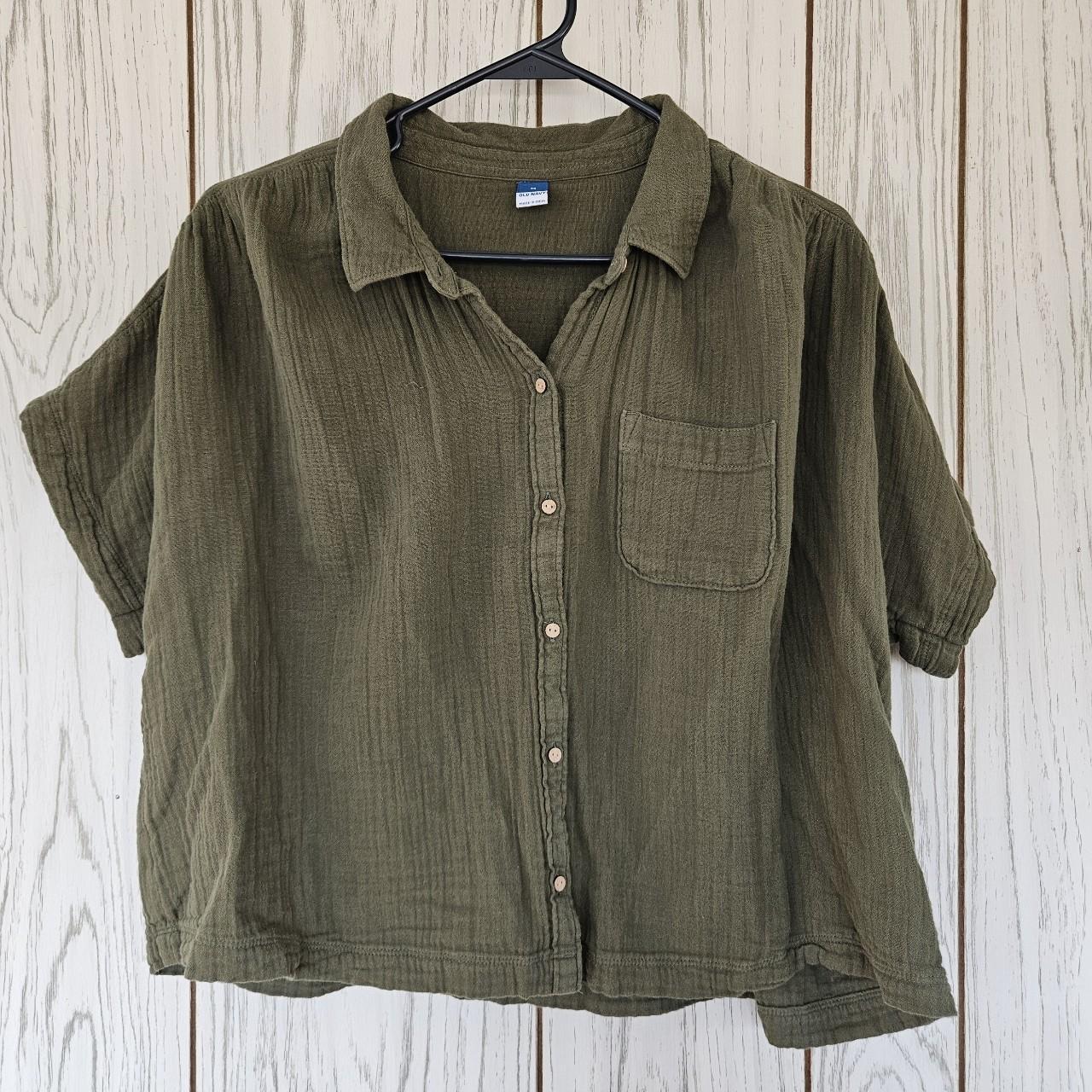 Old Navy green linen button up size medium! - Depop