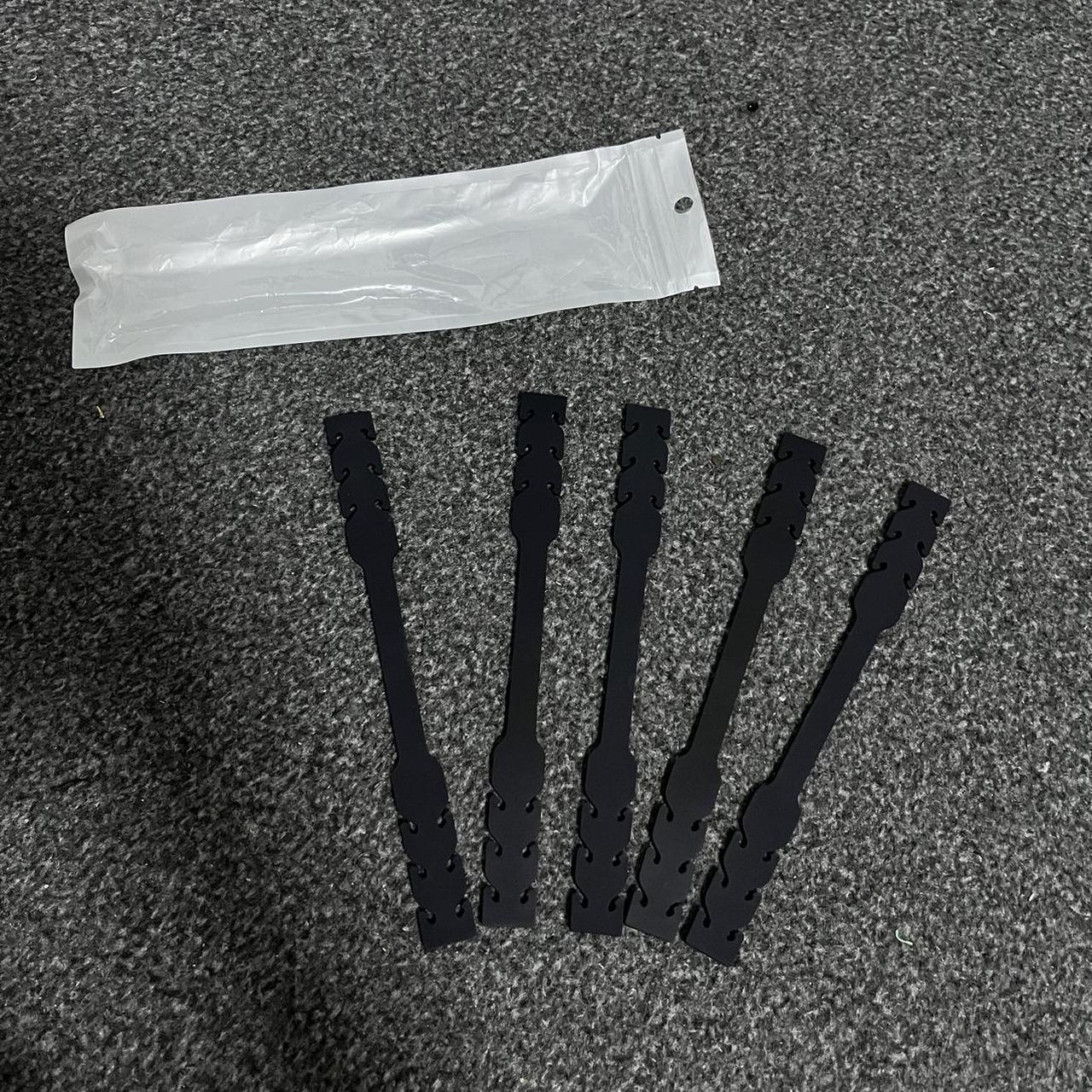 5 Face mask hook strap. - Depop