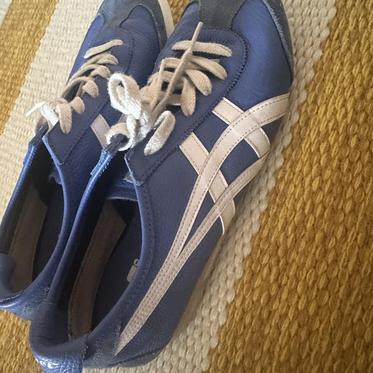 Onitsuka Tiger trainers In good condition size is... | Depop