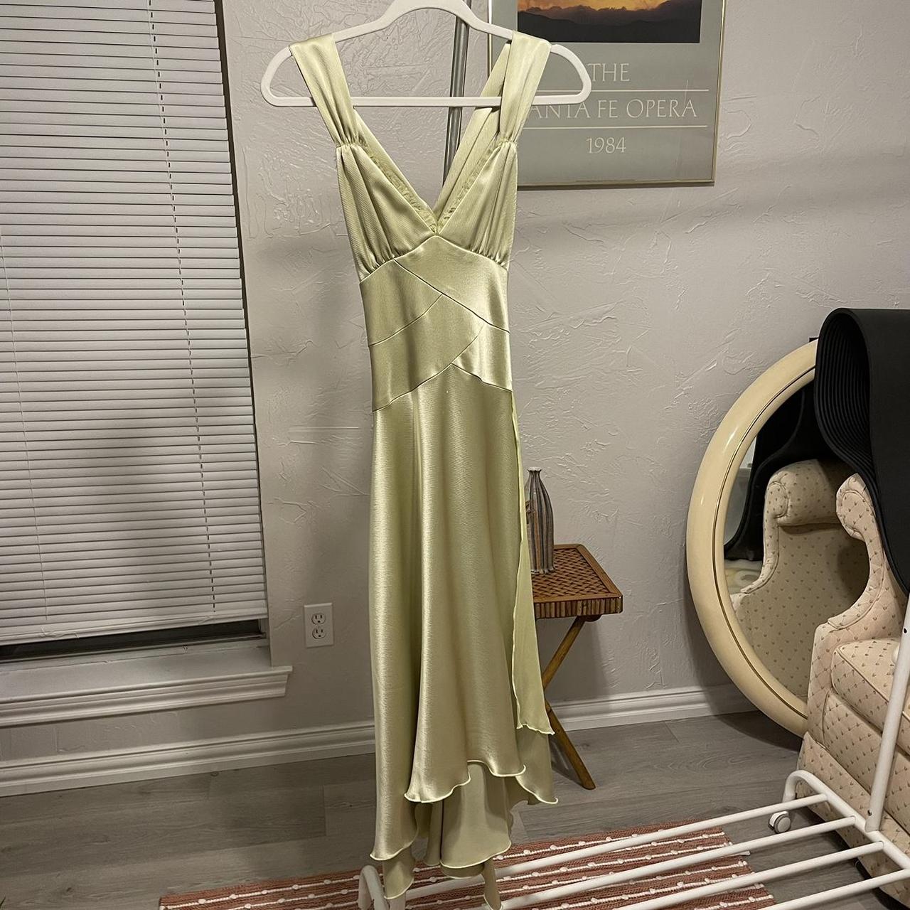 Stunning vintage 2000’s fairy pastel green silk... | Depop
