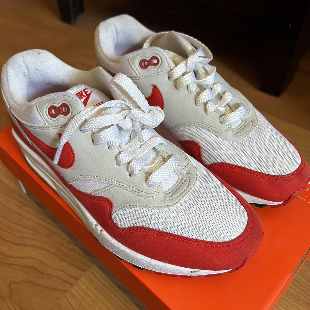 Nike Women's Red and White Trainers | Depop