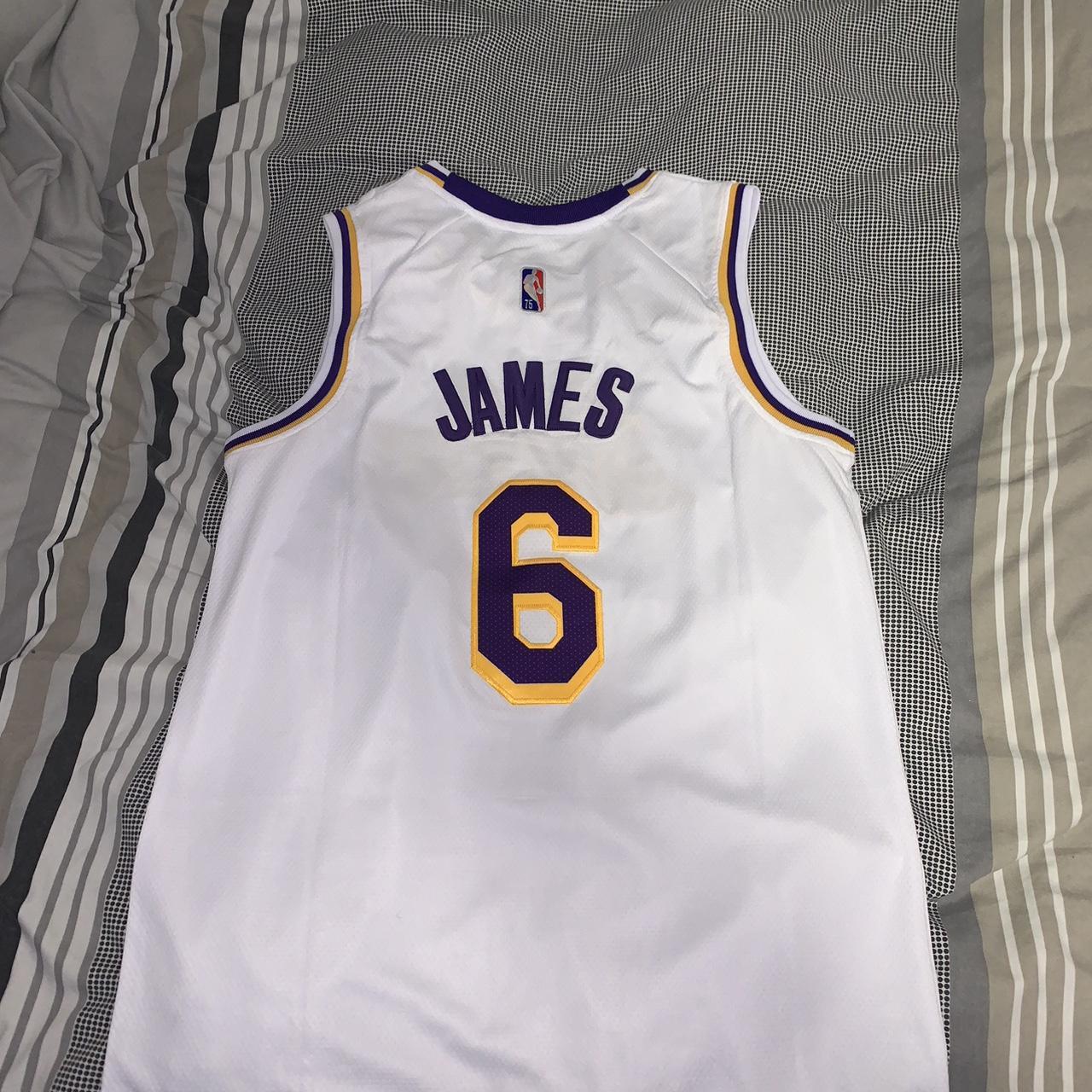 Nike Men's White Vest | Depop