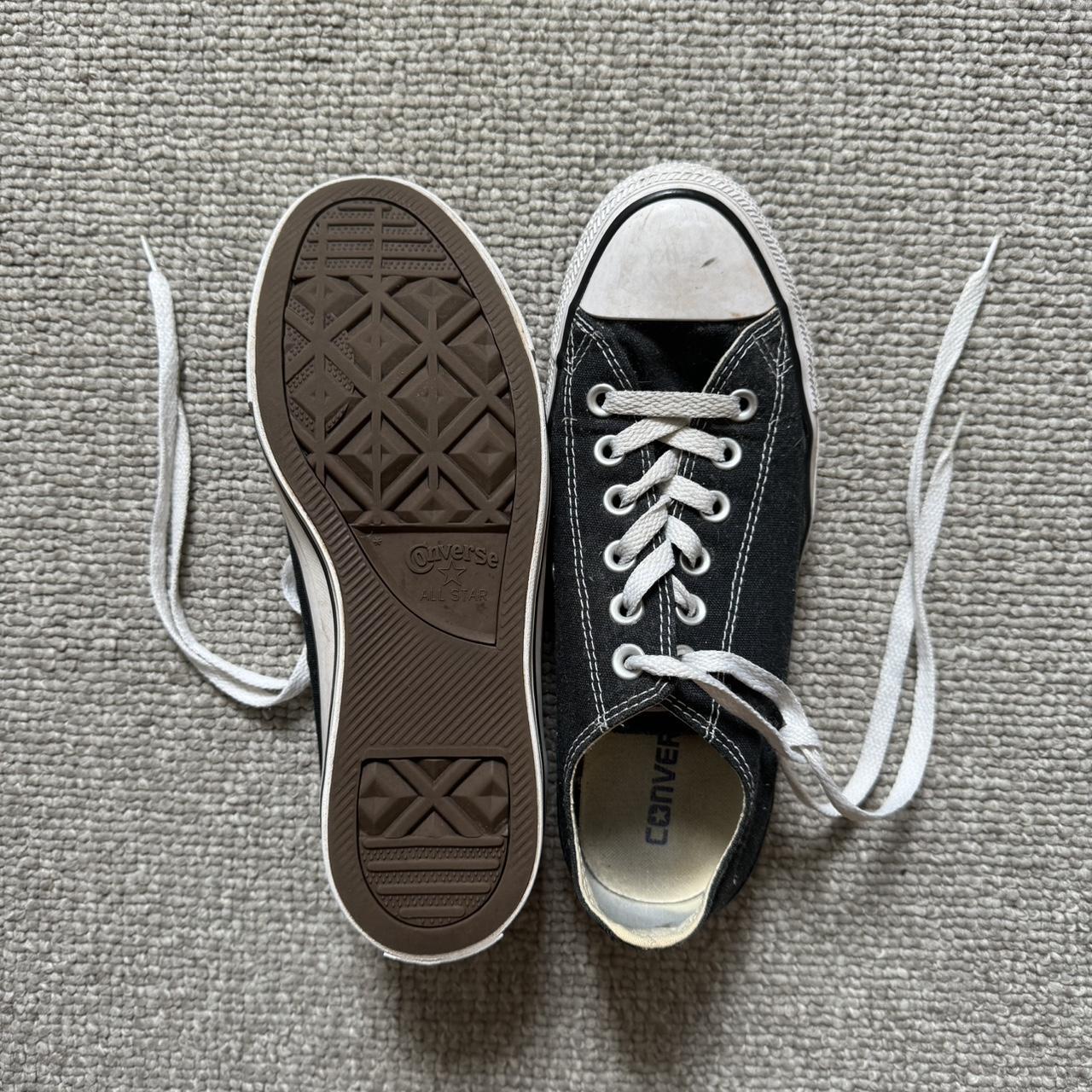 Low-cut Converse unisex sneakers. Only worn a... - Depop