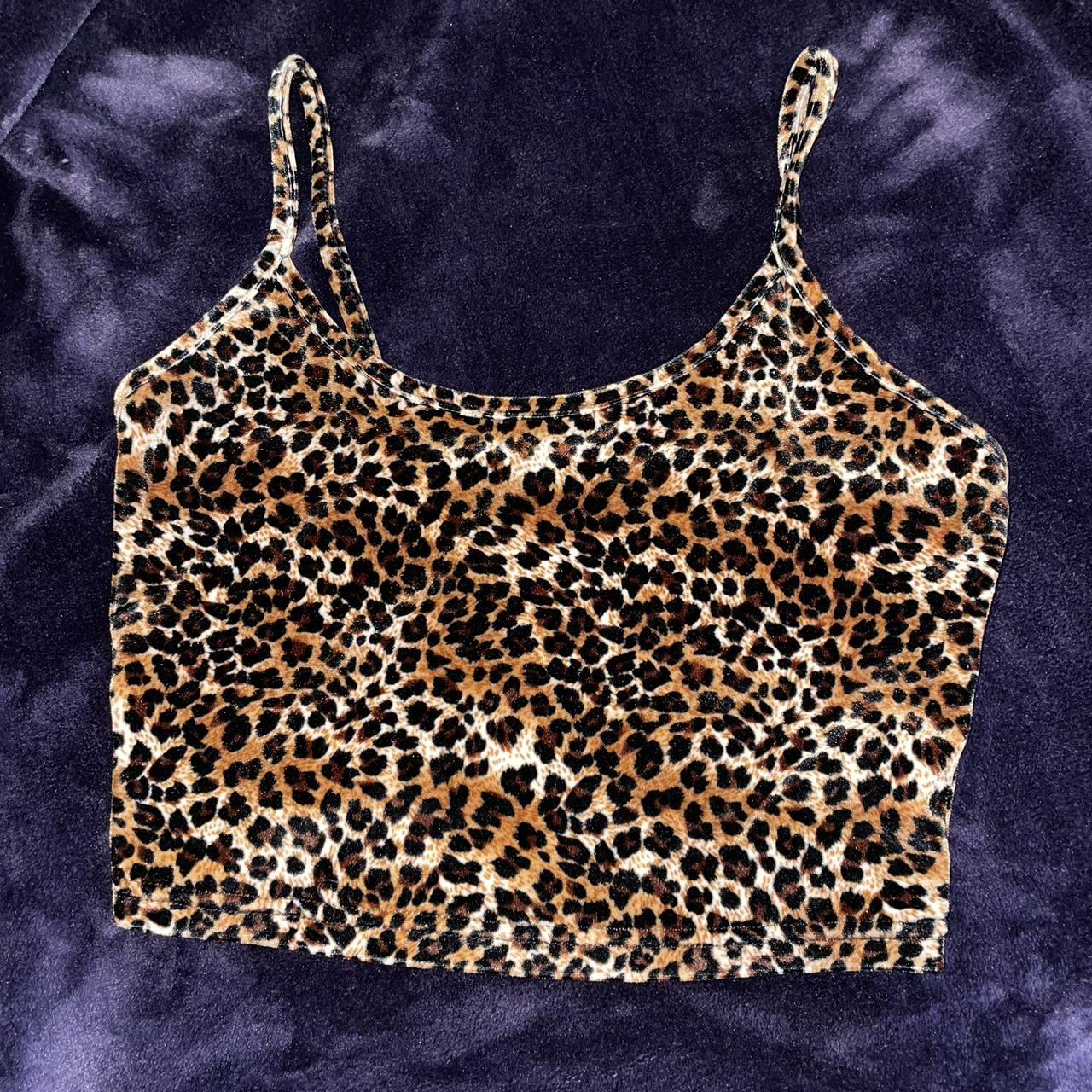 Leopard print crop tank - Depop