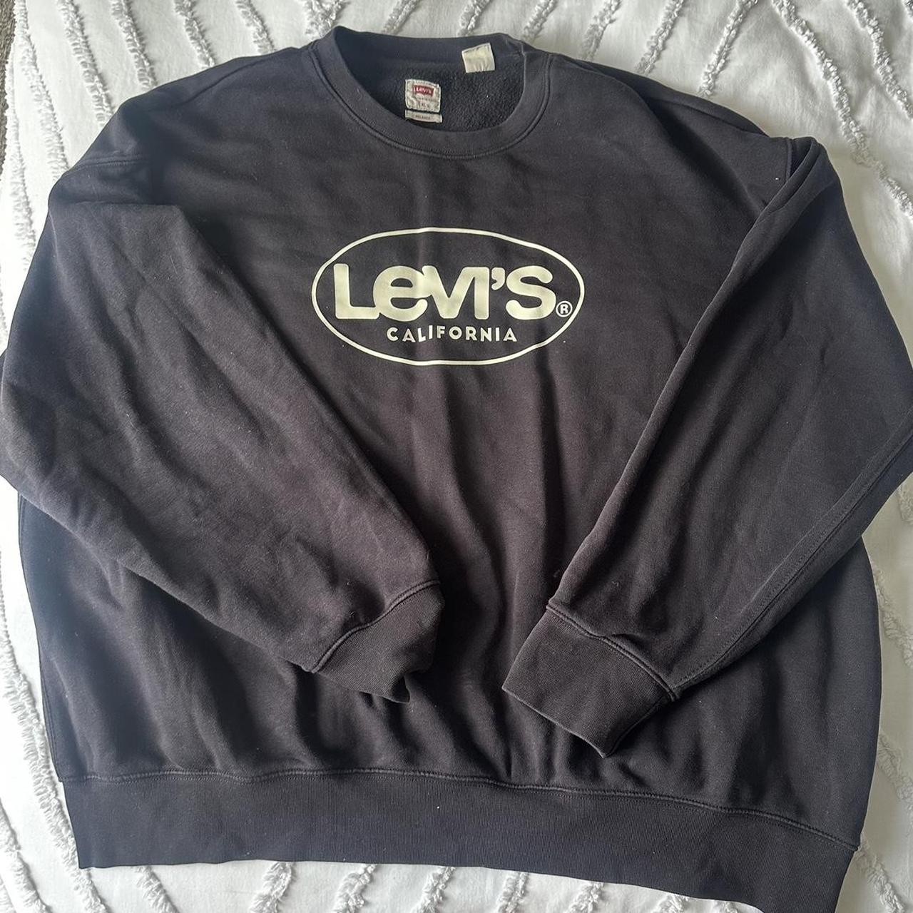 Levi’s oversized black and white jumper. In great... - Depop