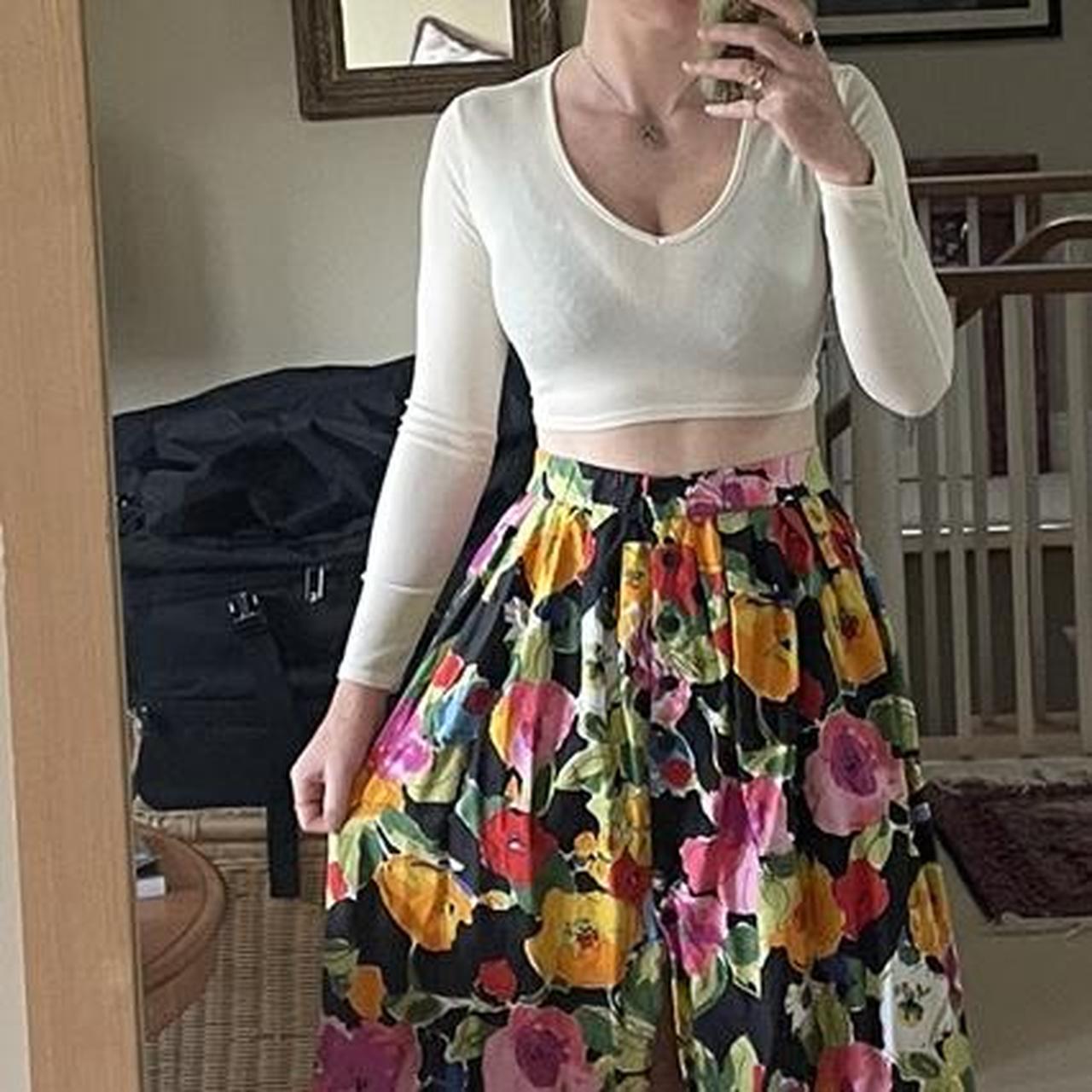 🍉 Boohoo cream long sleeve ribbed crop top with a... - Depop