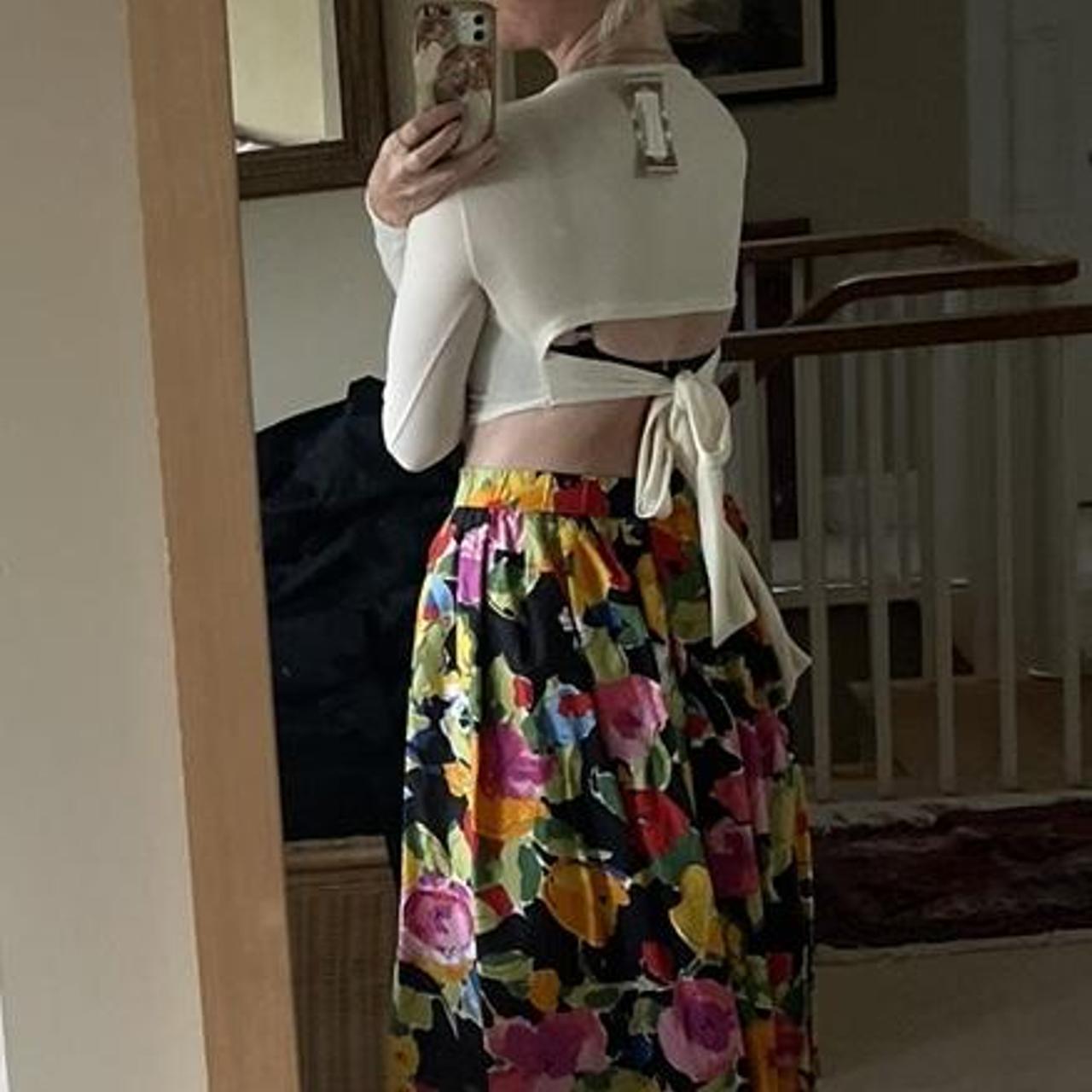 🍉 Boohoo cream long sleeve ribbed crop top with a... - Depop