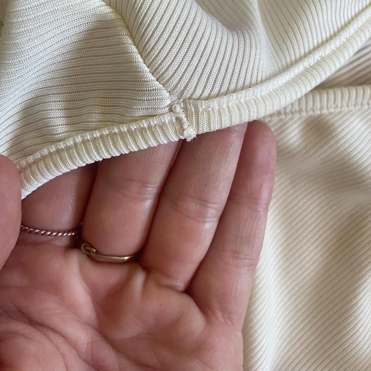 🍉 Boohoo cream long sleeve ribbed crop top with a... - Depop