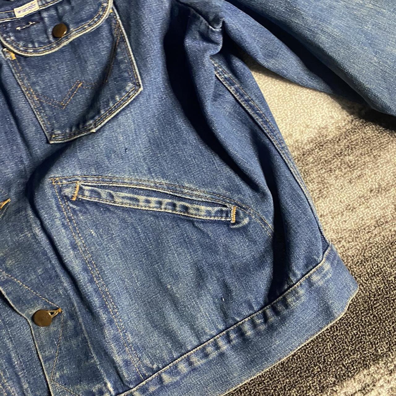 Wrangler Jean Jacket Fits Like a medium Free... - Depop