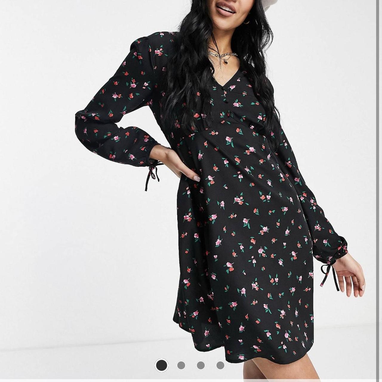 New Look Tall long sleeve button through black... - Depop