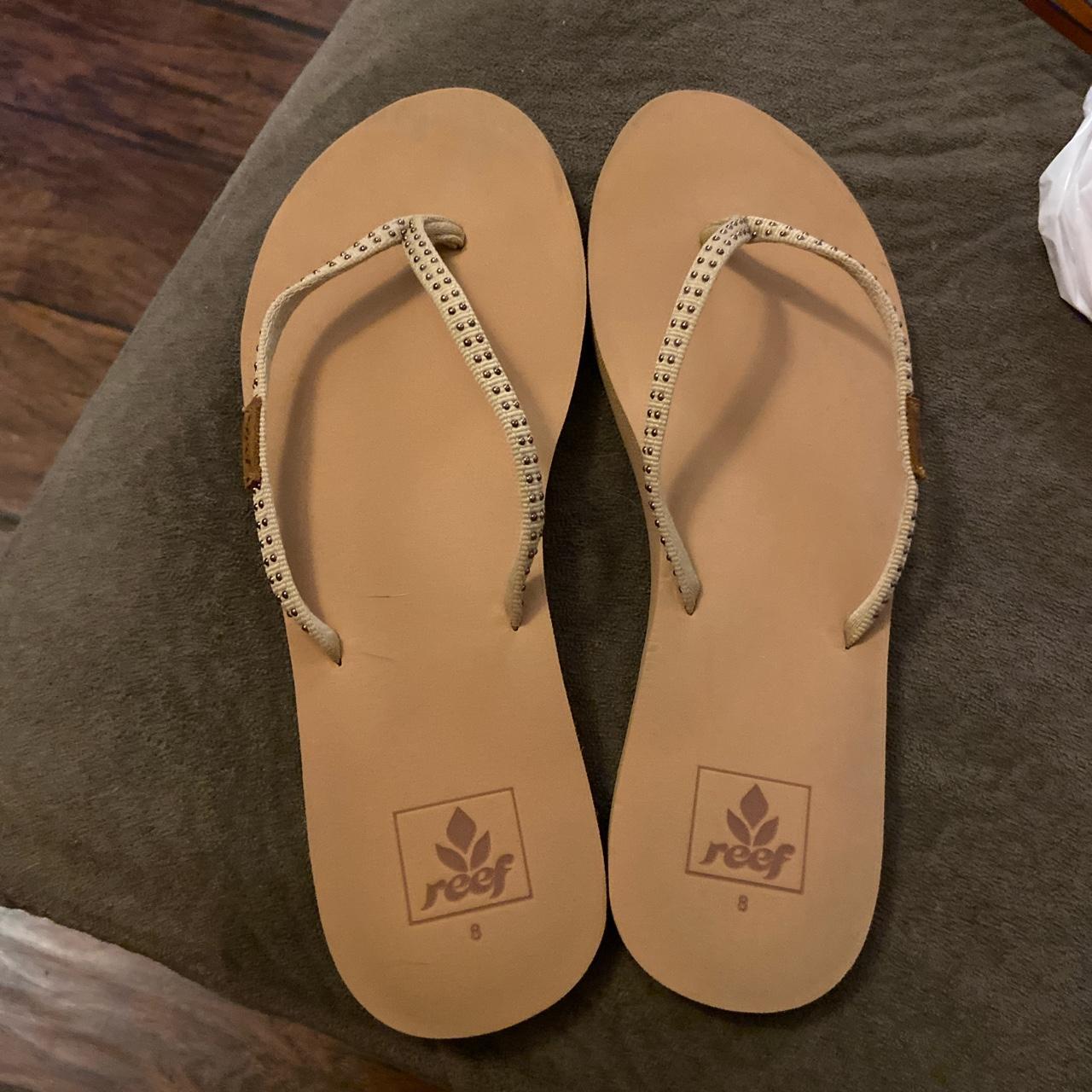 Tan cute Reef sandals Size 8 - Depop