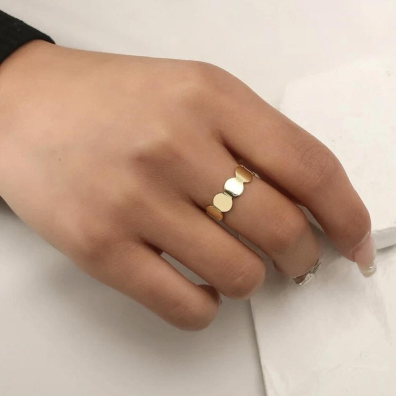 Silver adjustable metal ring Brand new, unworn... - Depop