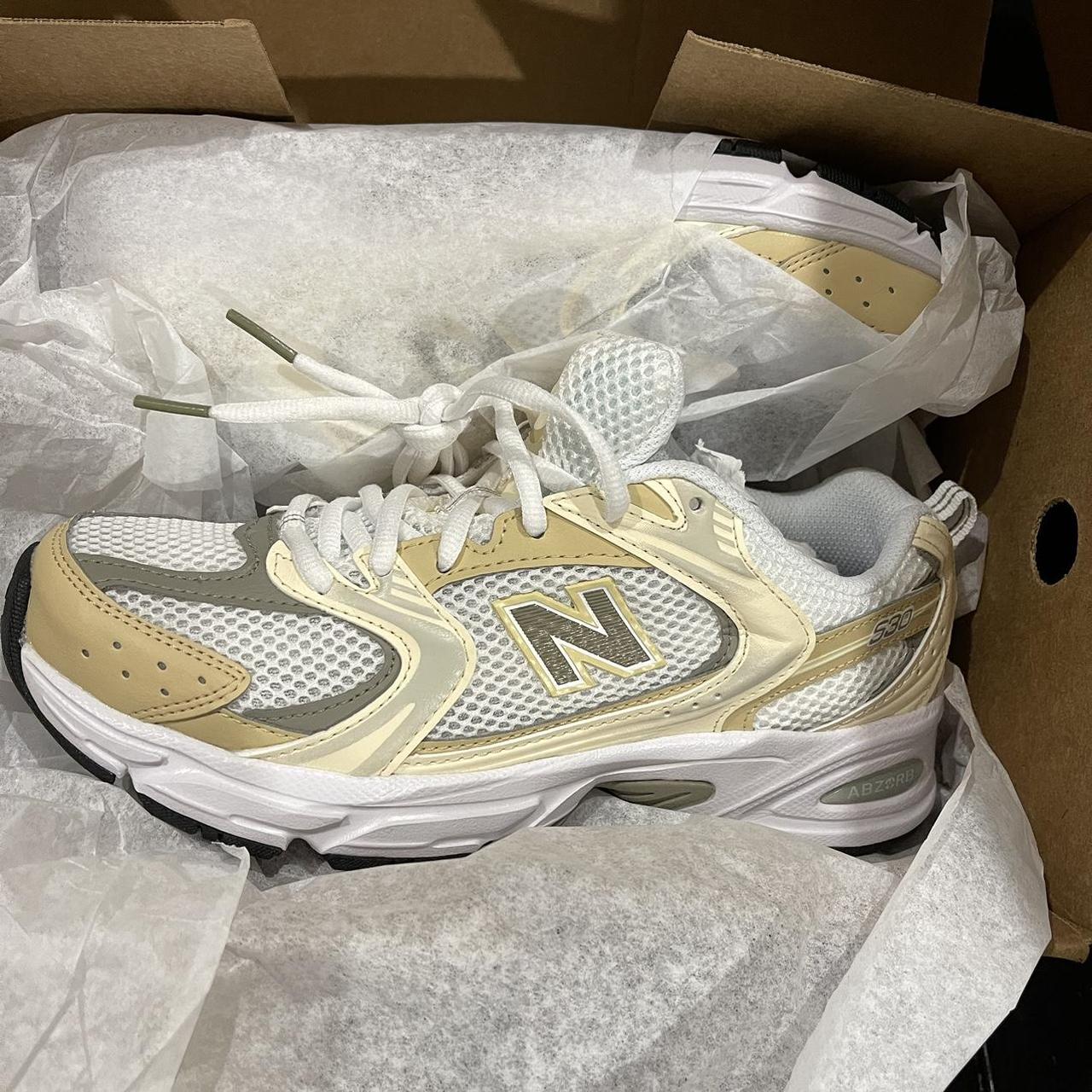 New Balance Women's White and Cream Trainers | Depop