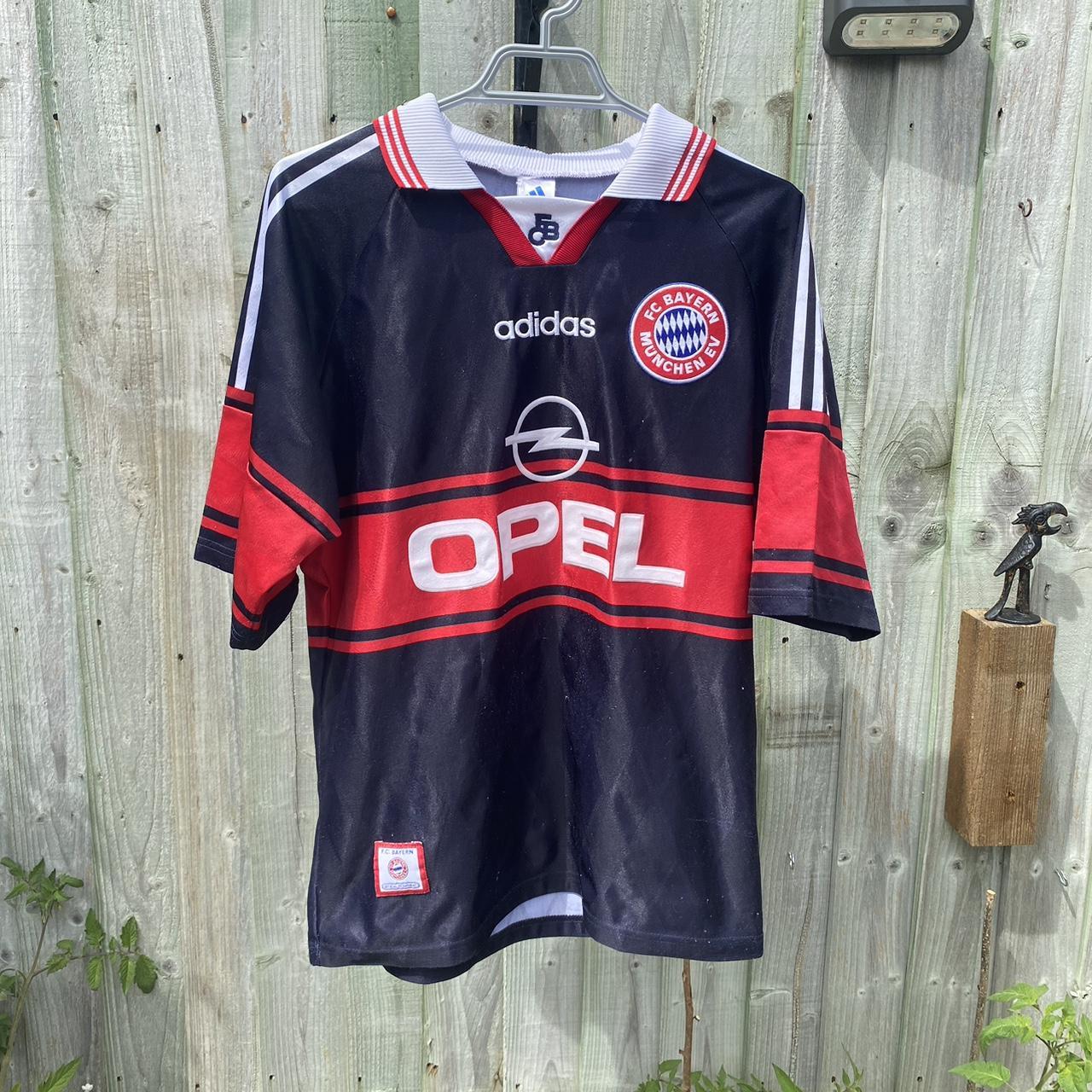 Vintage Bayern Munich football shirt. Size medium.... - Depop