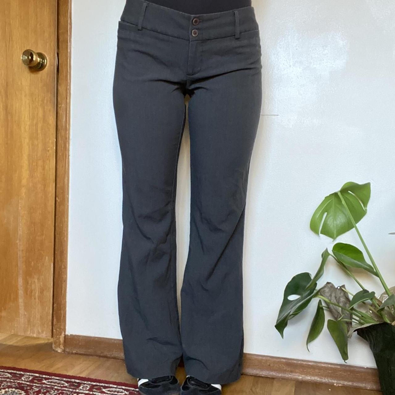 Cute grey low rise slacks. Size 9. Brand is Tracy... - Depop