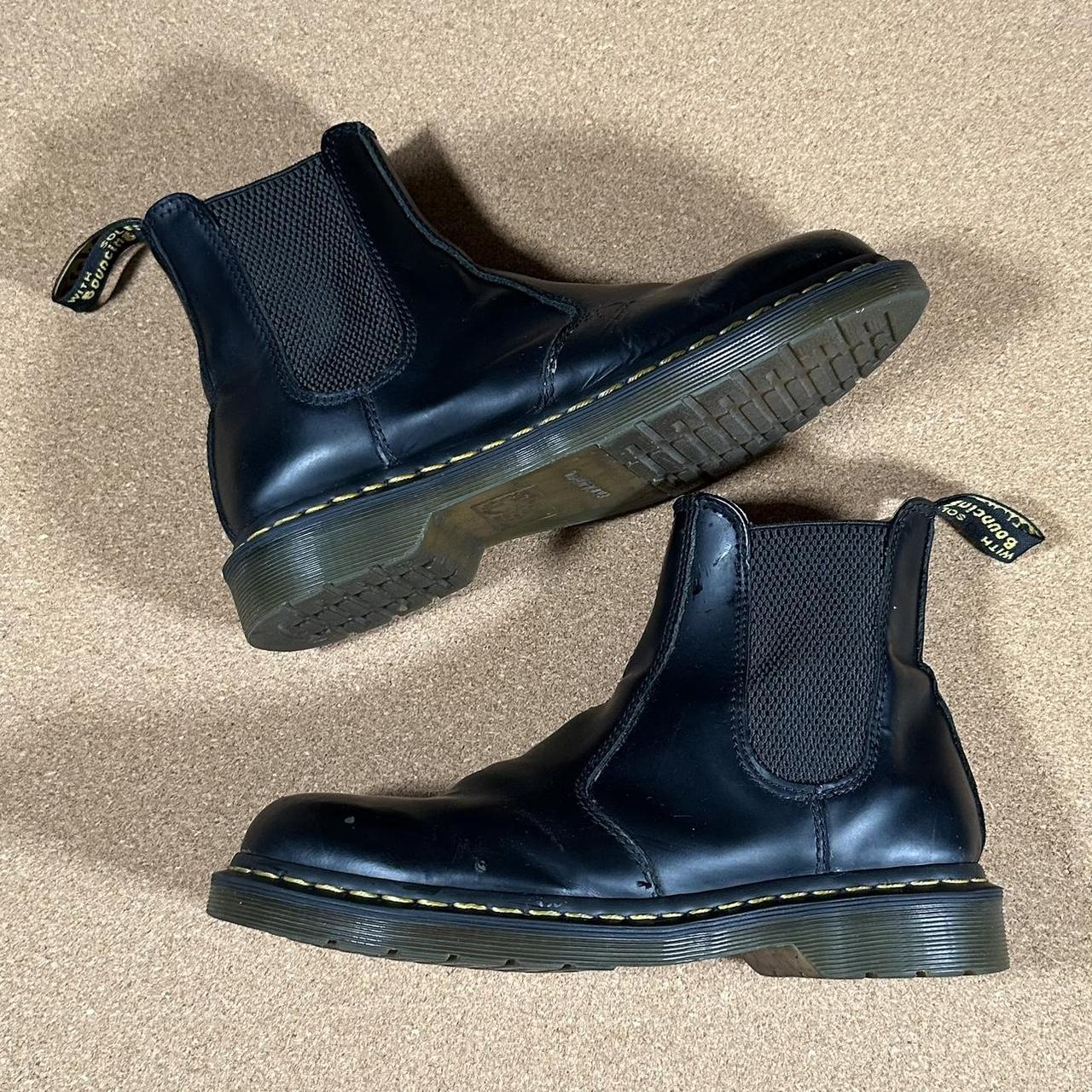 Doc martens chelsea boots These are a great pair... - Depop