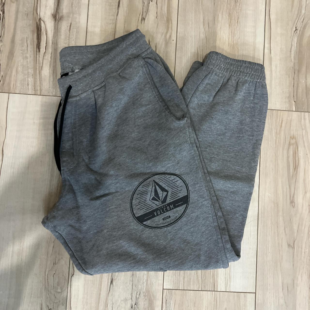 Grey Volcom streetwear sweatpants #skaterstyle | Depop