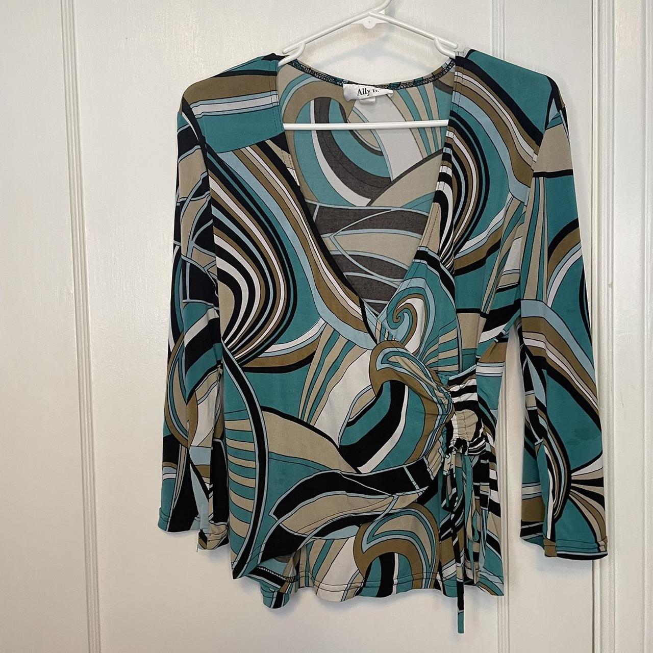 Ally B. y2k long sleeve top Size xl and made in the... - Depop