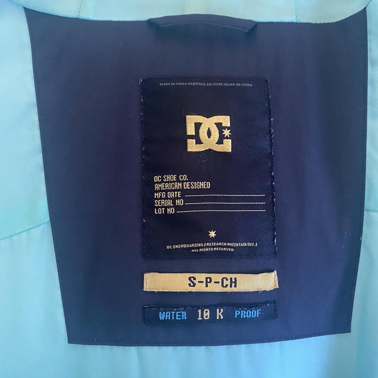 DC leopard print and black snow jacket RRP: $300 - Depop