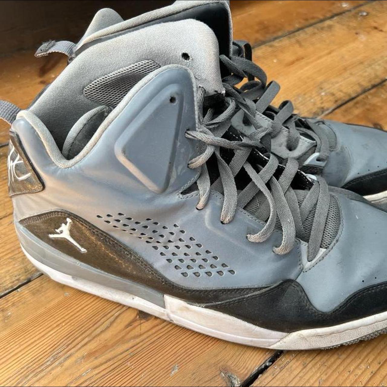 Grey Jordan Flight origin 4 Not best condition... - Depop