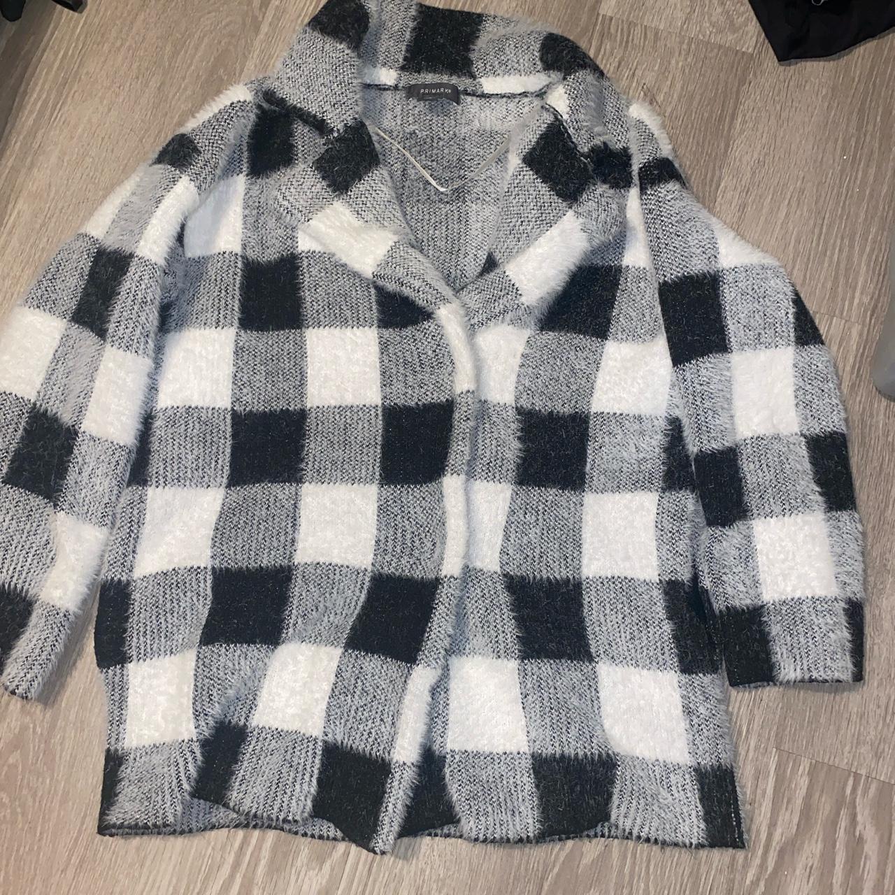 Primark Fluffy thick checkered coat 2 buttons Size... - Depop
