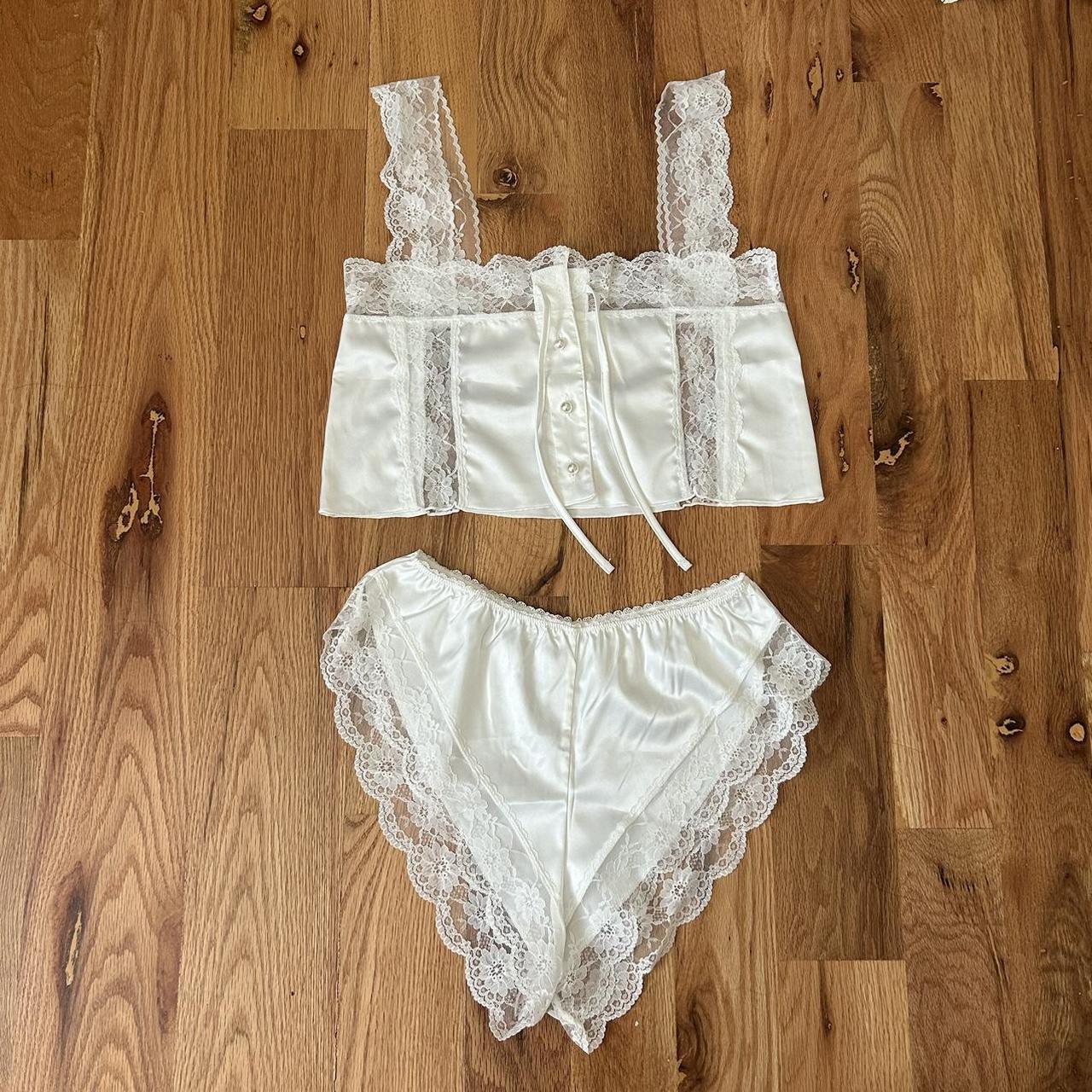 Kat The Label Women's White and Cream Pajamas | Depop