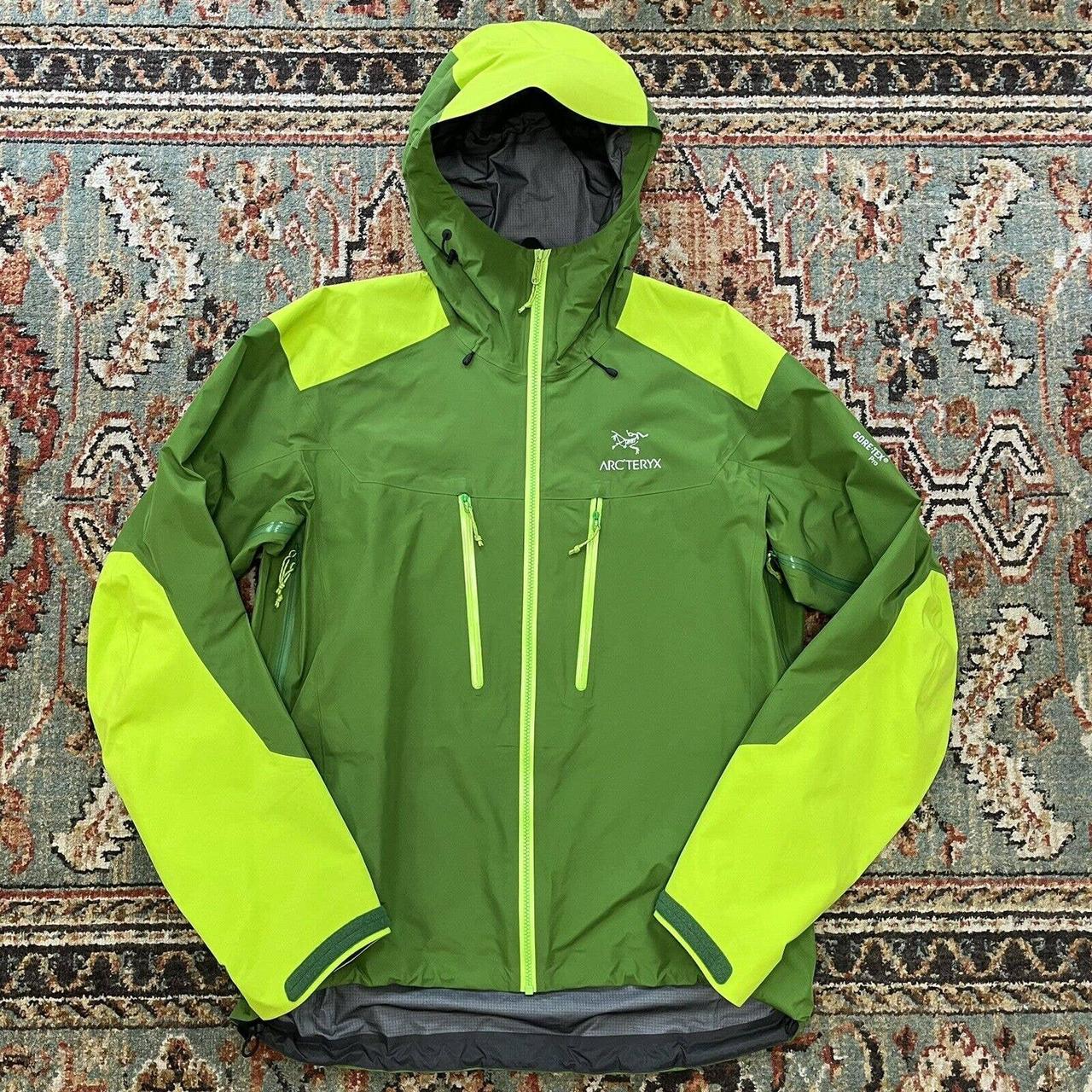Arc'teryx Men's Green Jacket | Depop