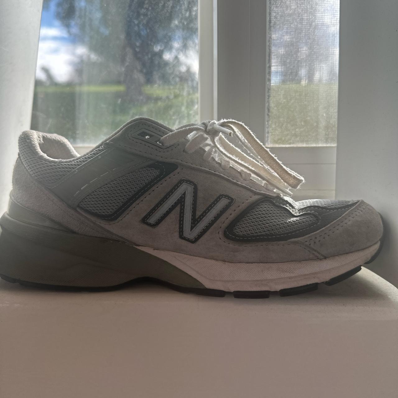 NB 990v5 - used - still life in them! Size 8 woman’s... - Depop