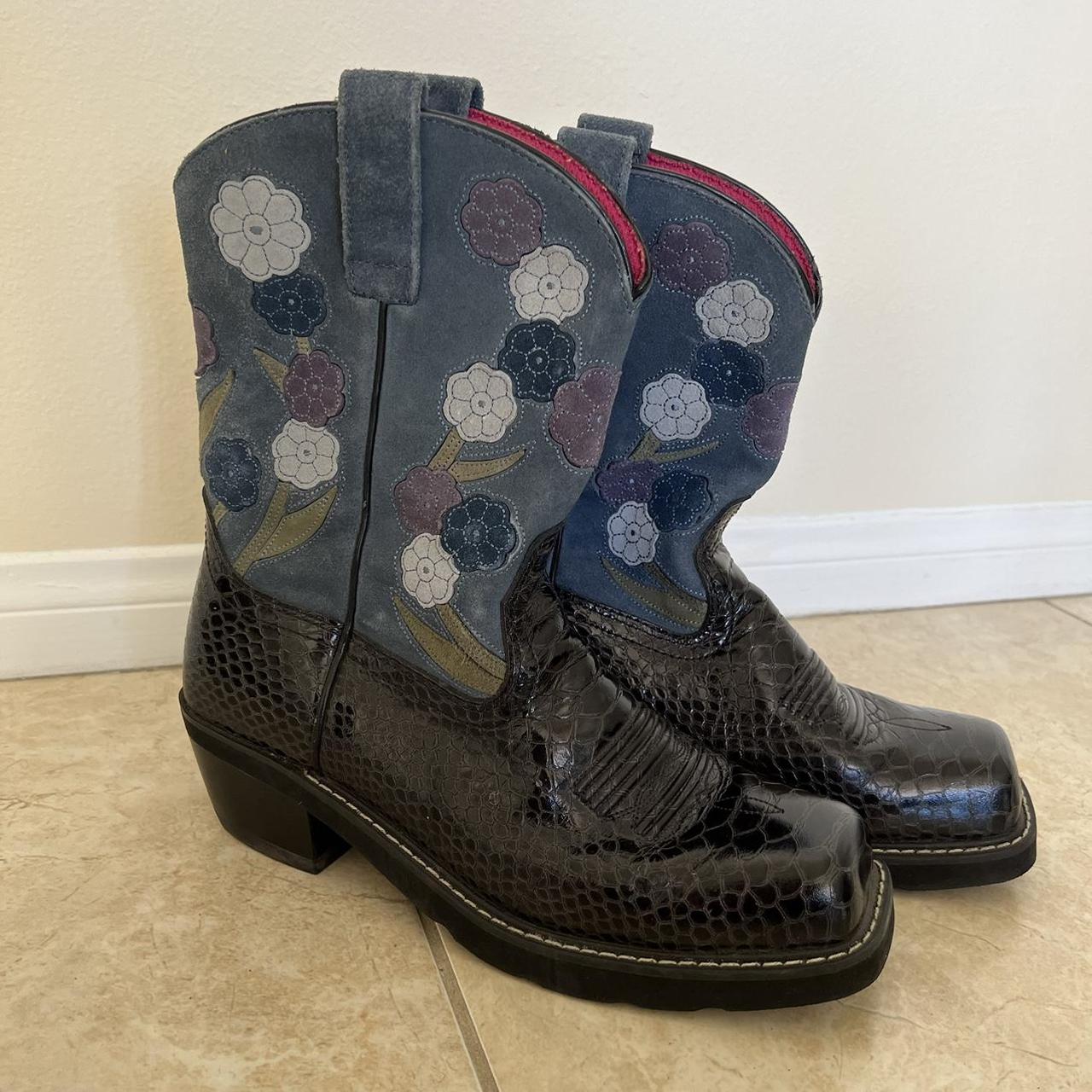 GORGEOUS vtg ariat black and blue square toe... - Depop