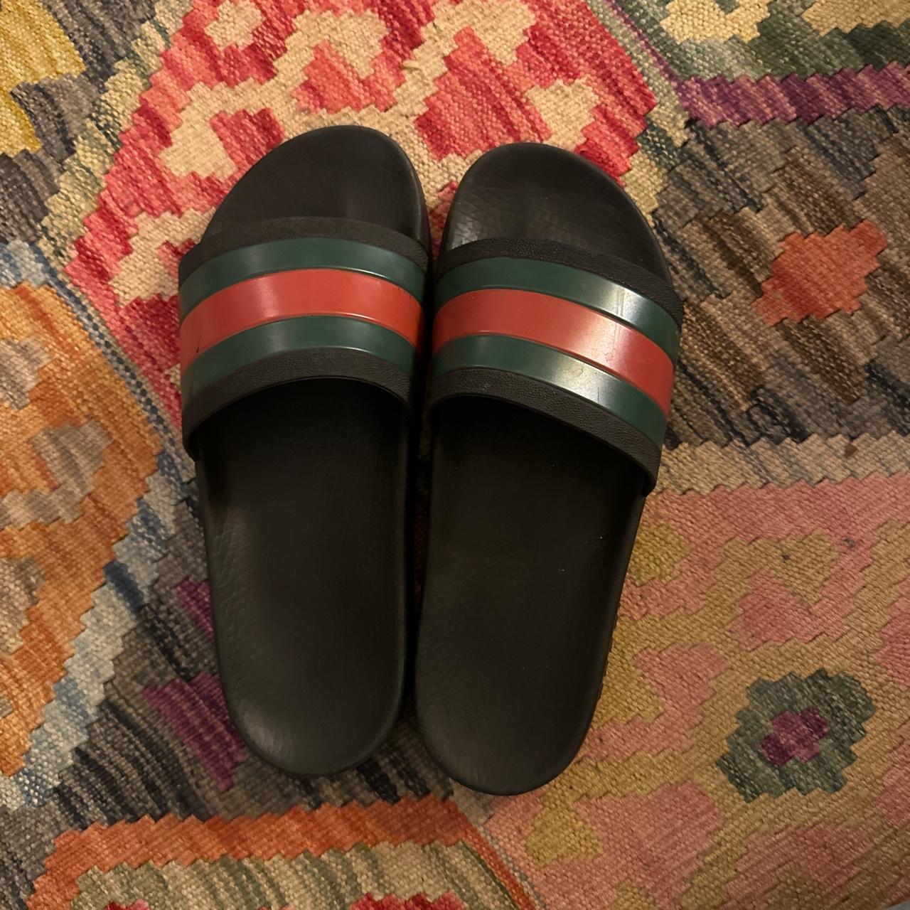 Gucci slides - Depop