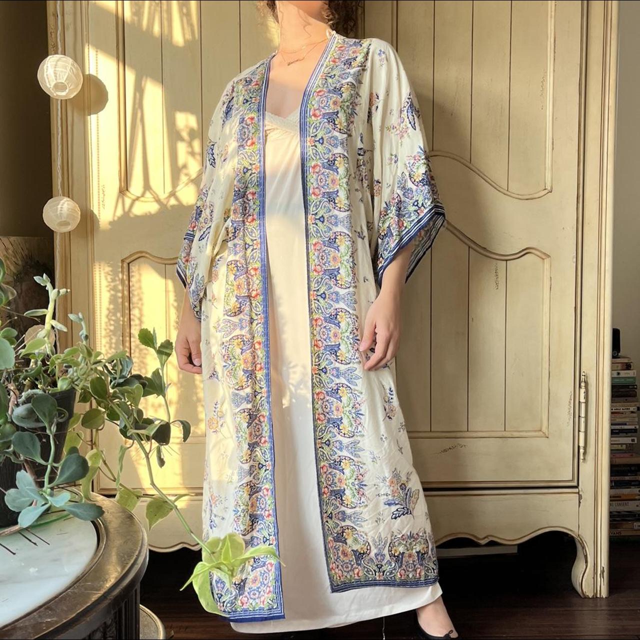 Beautiful cream robe with blue and floral detailing... - Depop