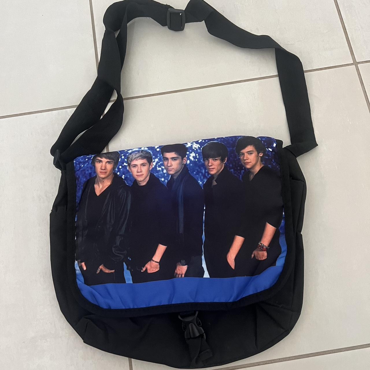 One direction satchel bag In great condition - Depop
