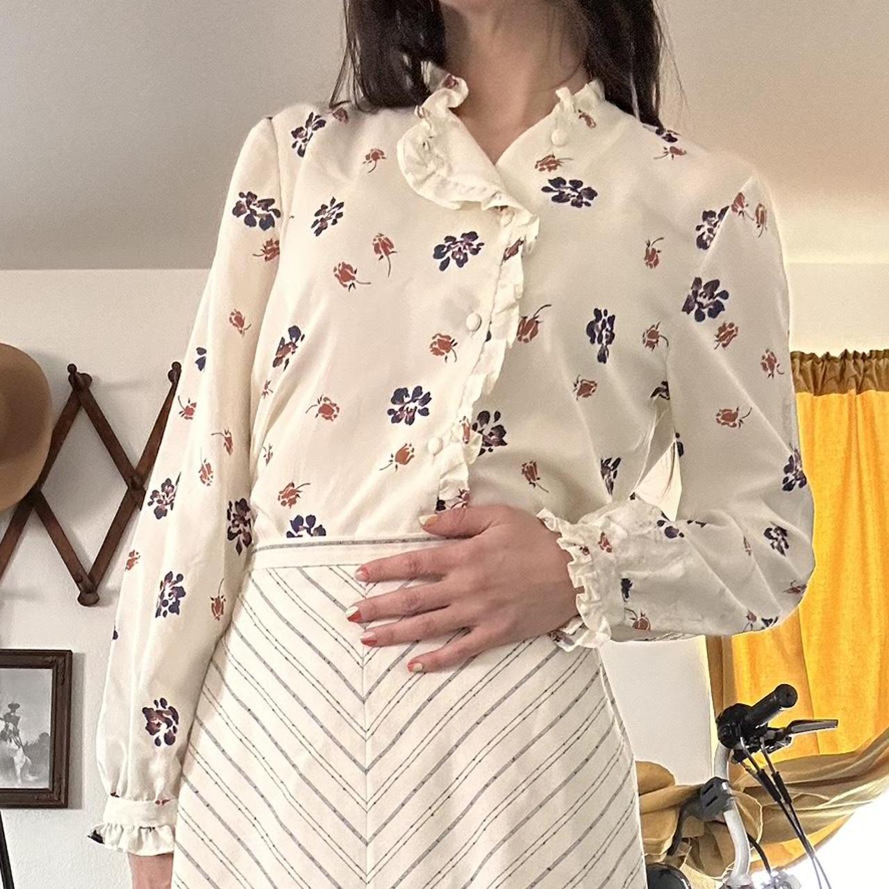 Vintage 70s perfect polyester ruffle blouse - Depop