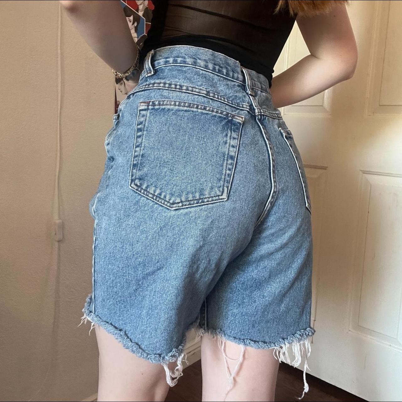 💙 VINTAGE DENIM CUT OFF SHORTS 💙 cutest 90s jorts!... - Depop