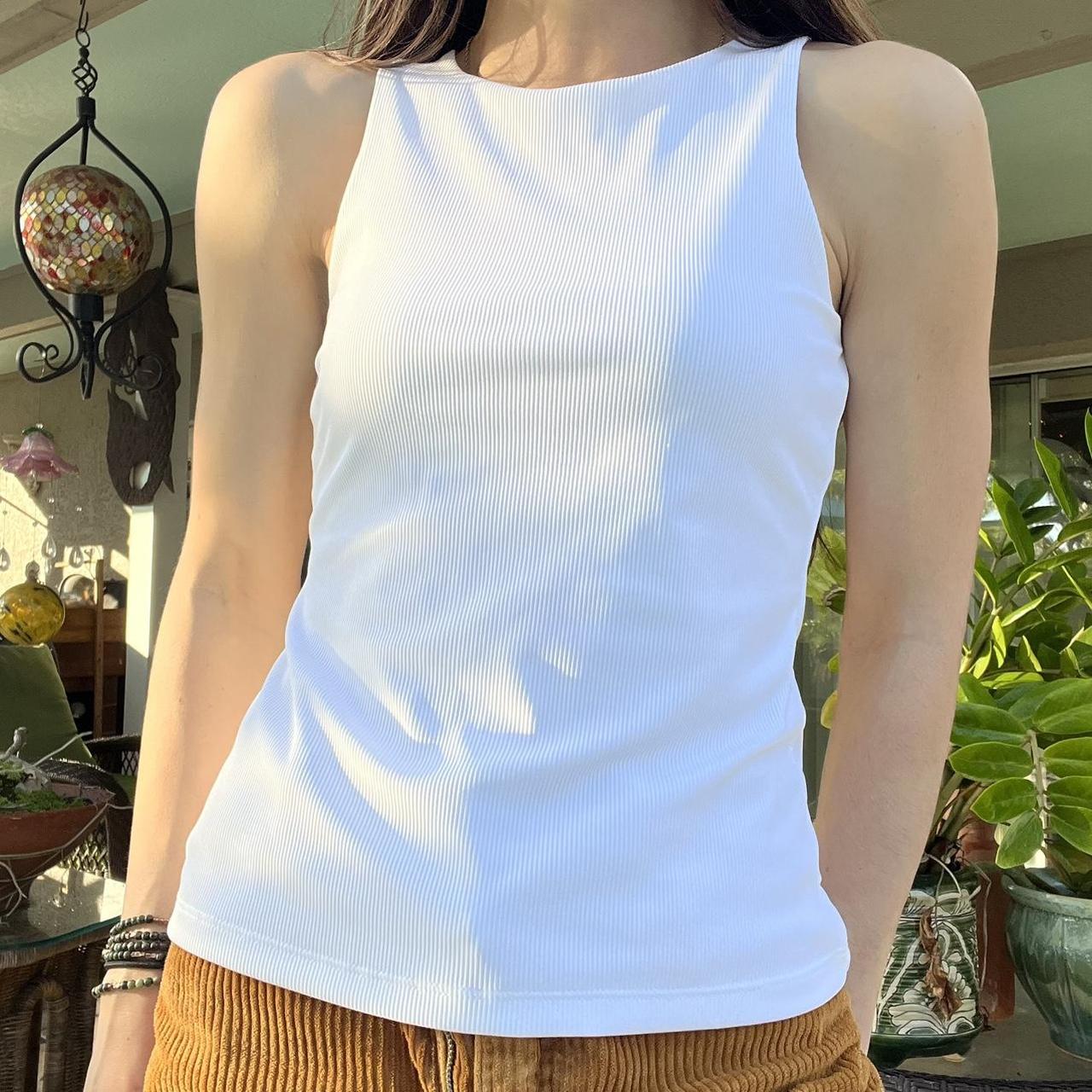 Tahari Modern Essentials white ribbed fitted tank... | Depop