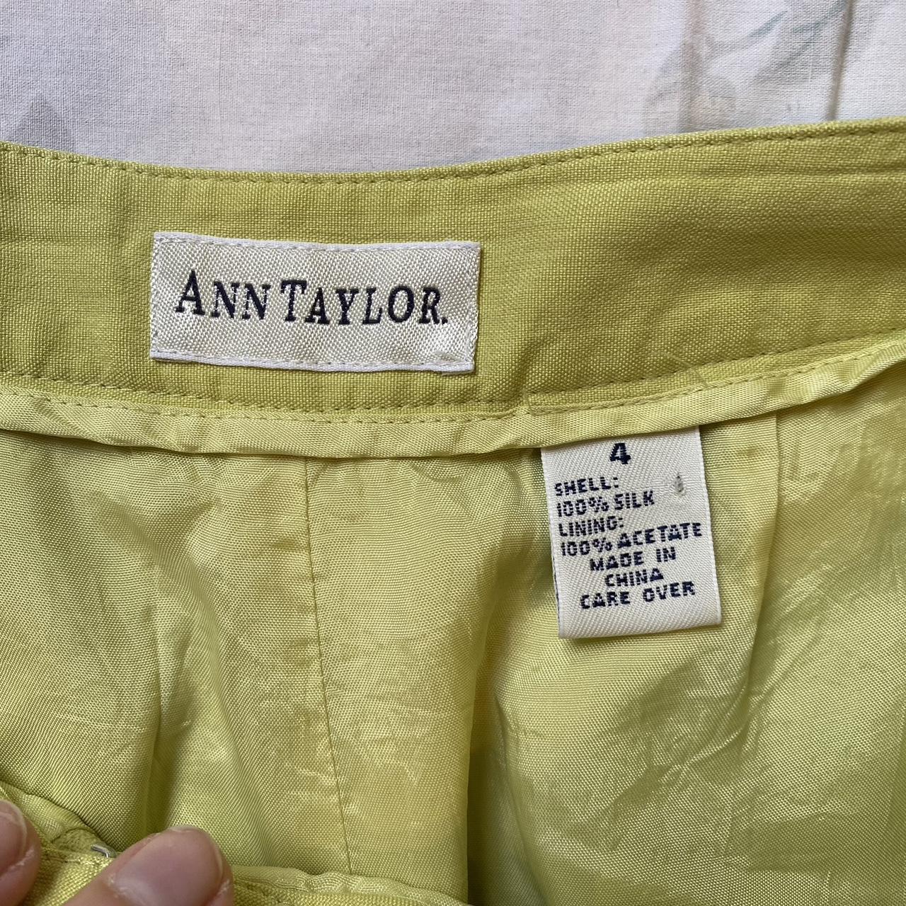 Ann Taylor Skort :) measurements taken flat: rise:... - Depop