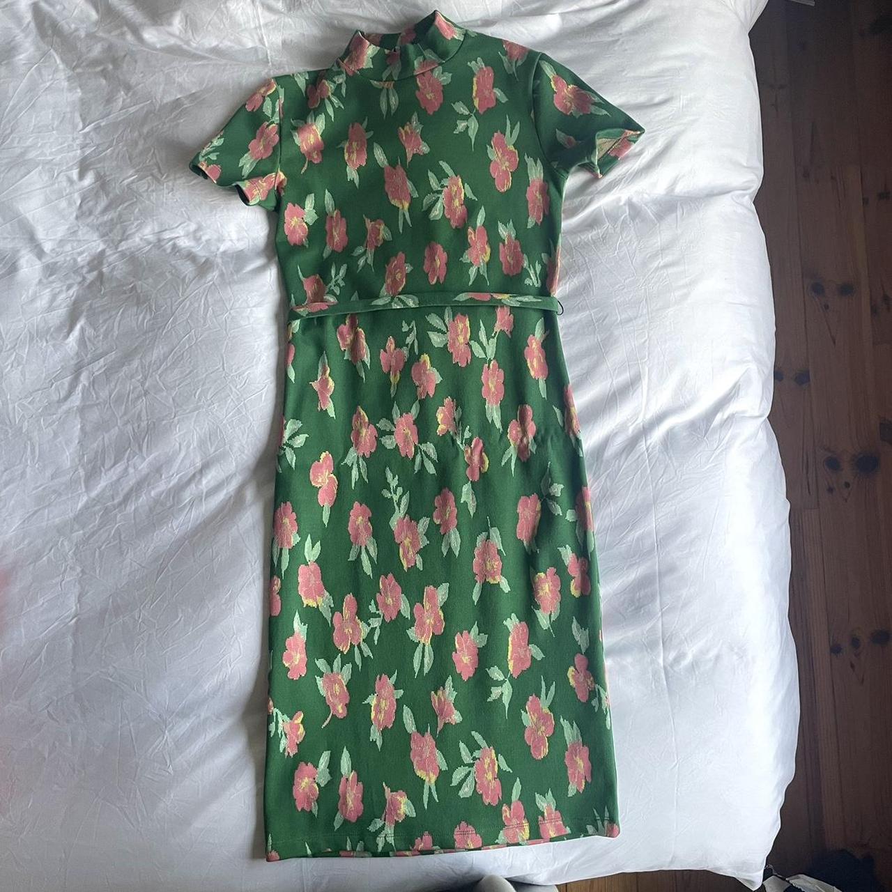 Zara green floral midi dress. Never worn. Perfect... | Depop