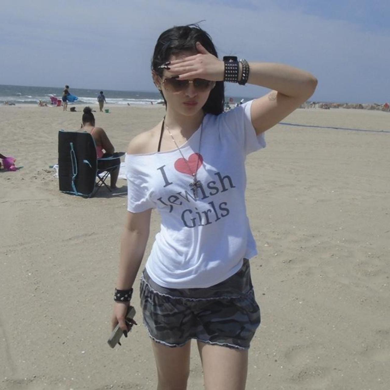 meet the seller ⭐️🫒🍸 Hi I’m Lulu a.k.a Luca, I’m 20,... | Depop