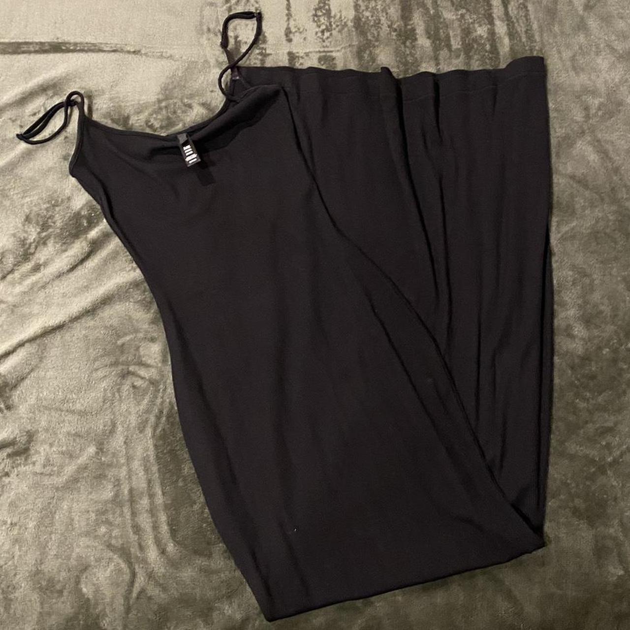 Skims fits everybody dress Worn once Stretchy soft... - Depop