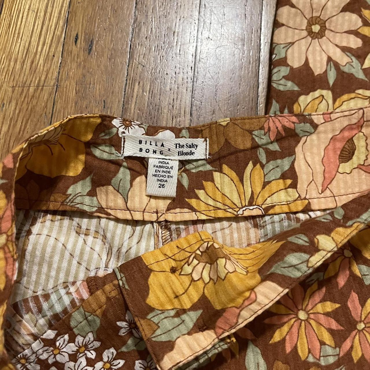 Super funky 70s style floral pants with a retro vibe... | Depop