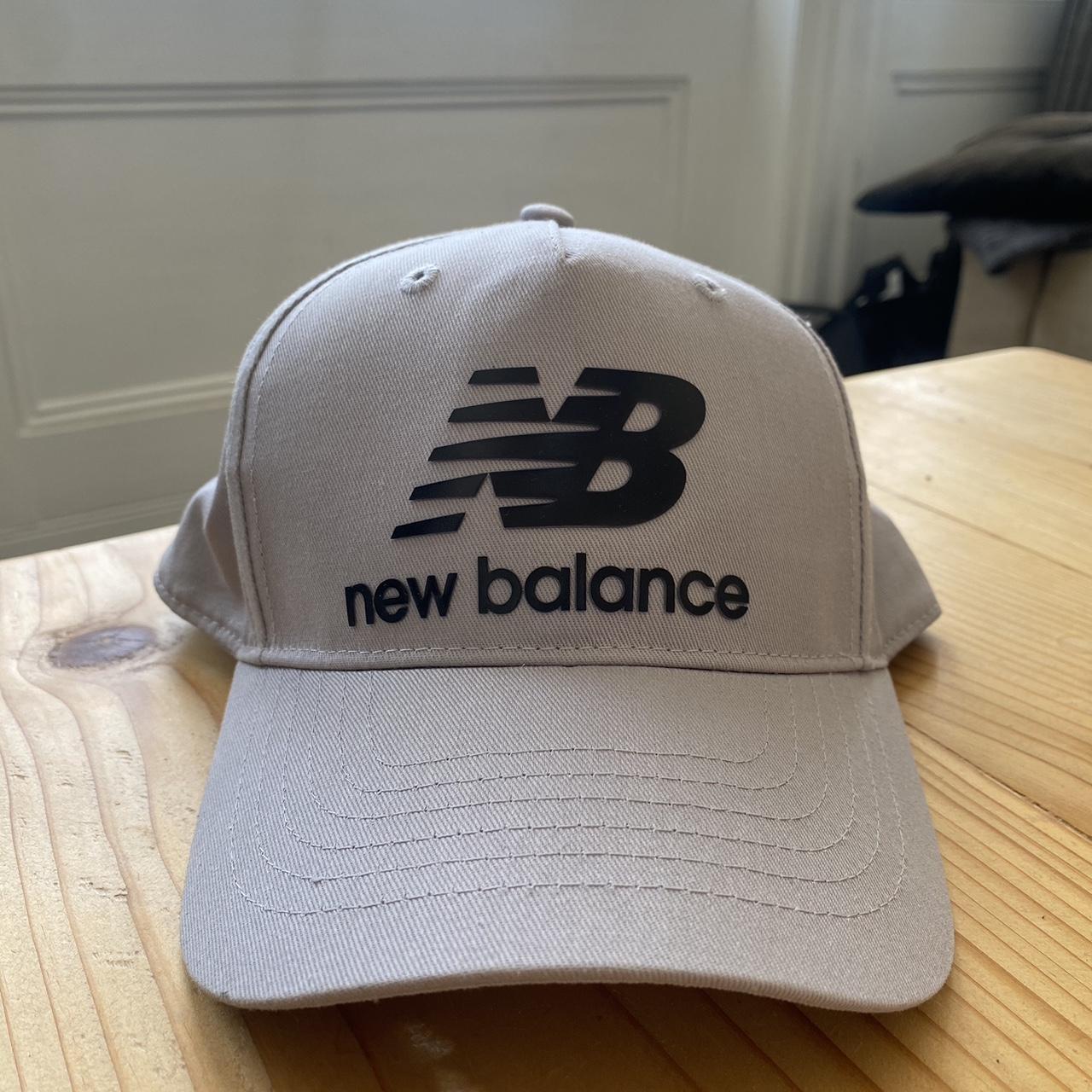 New balance cap in grey New never worn - Depop