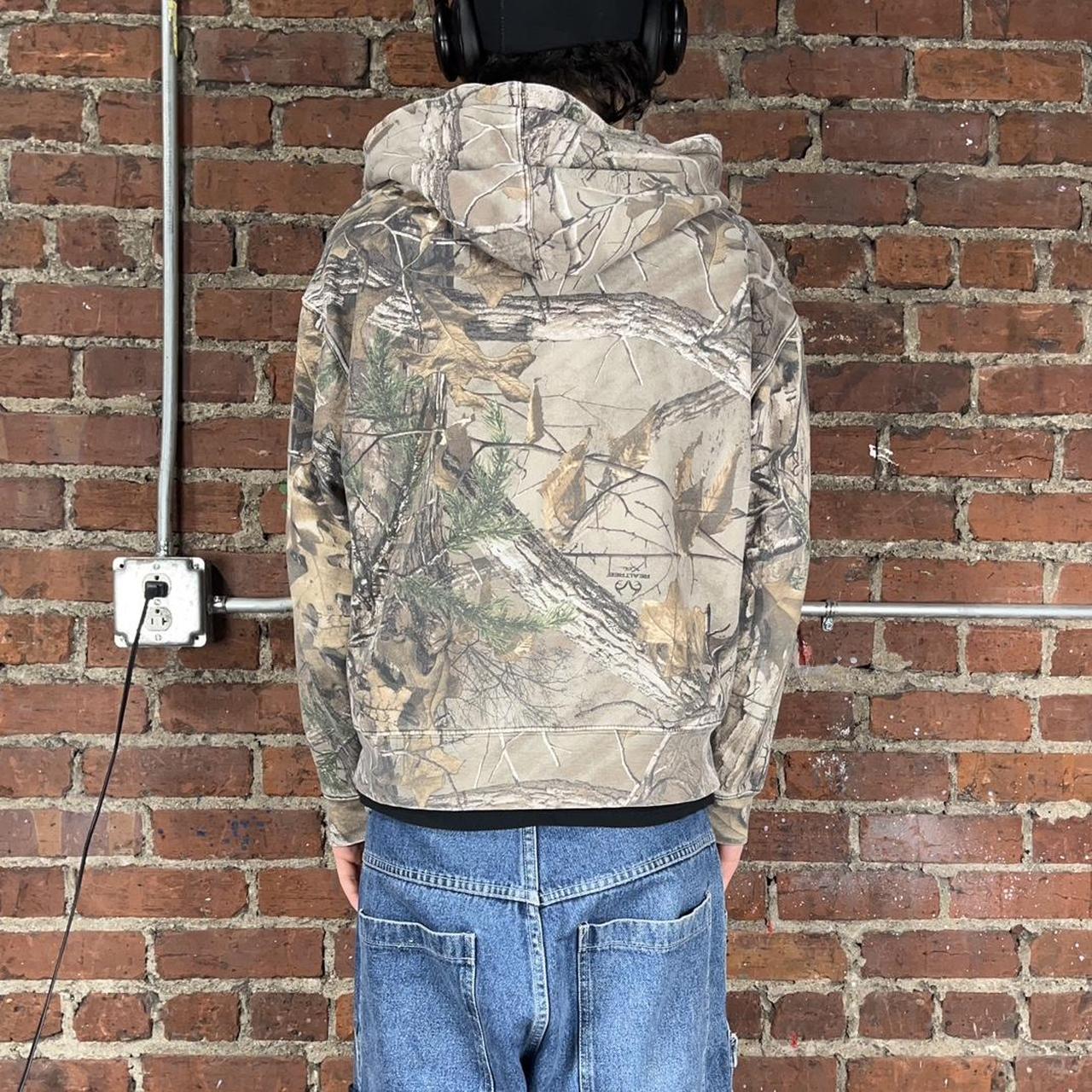 Realtree Camo Hoodie Size large in men’s Pit to... | Depop