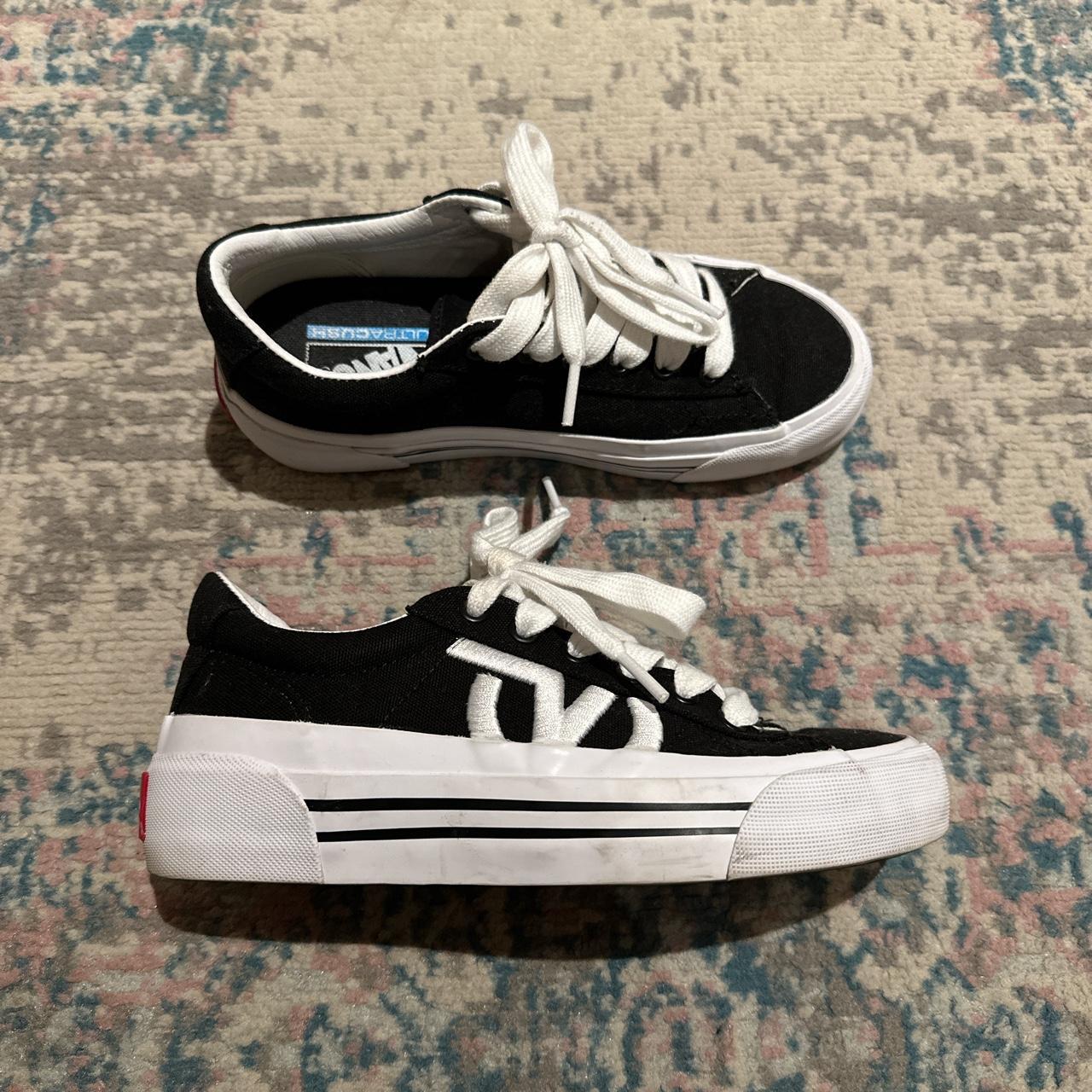 vans size & fit* us size 6 uk size 3.5 •us ship only - Depop