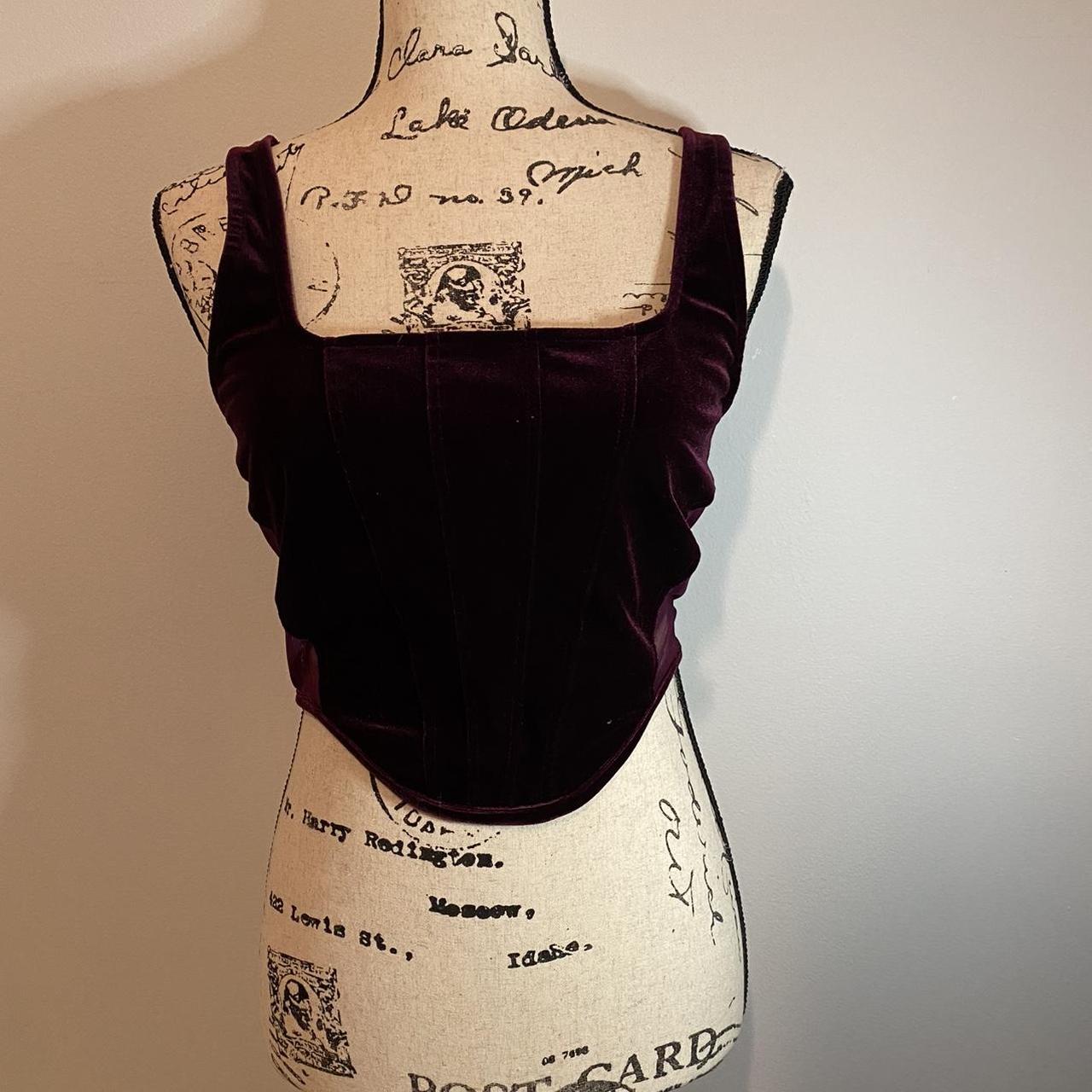 Vampy corset style top Marked a size medium by the... - Depop