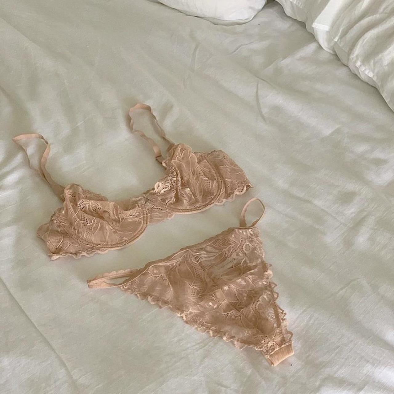 Kat The Label blush underwire bra Size M - please... - Depop