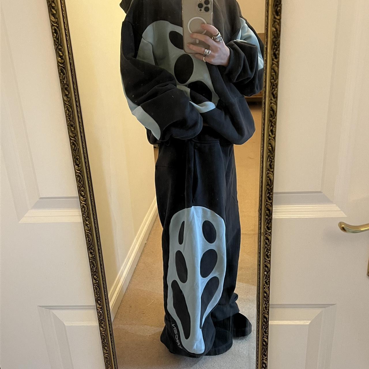 selling kroen morpho tracksuit size XL send offers - Depop