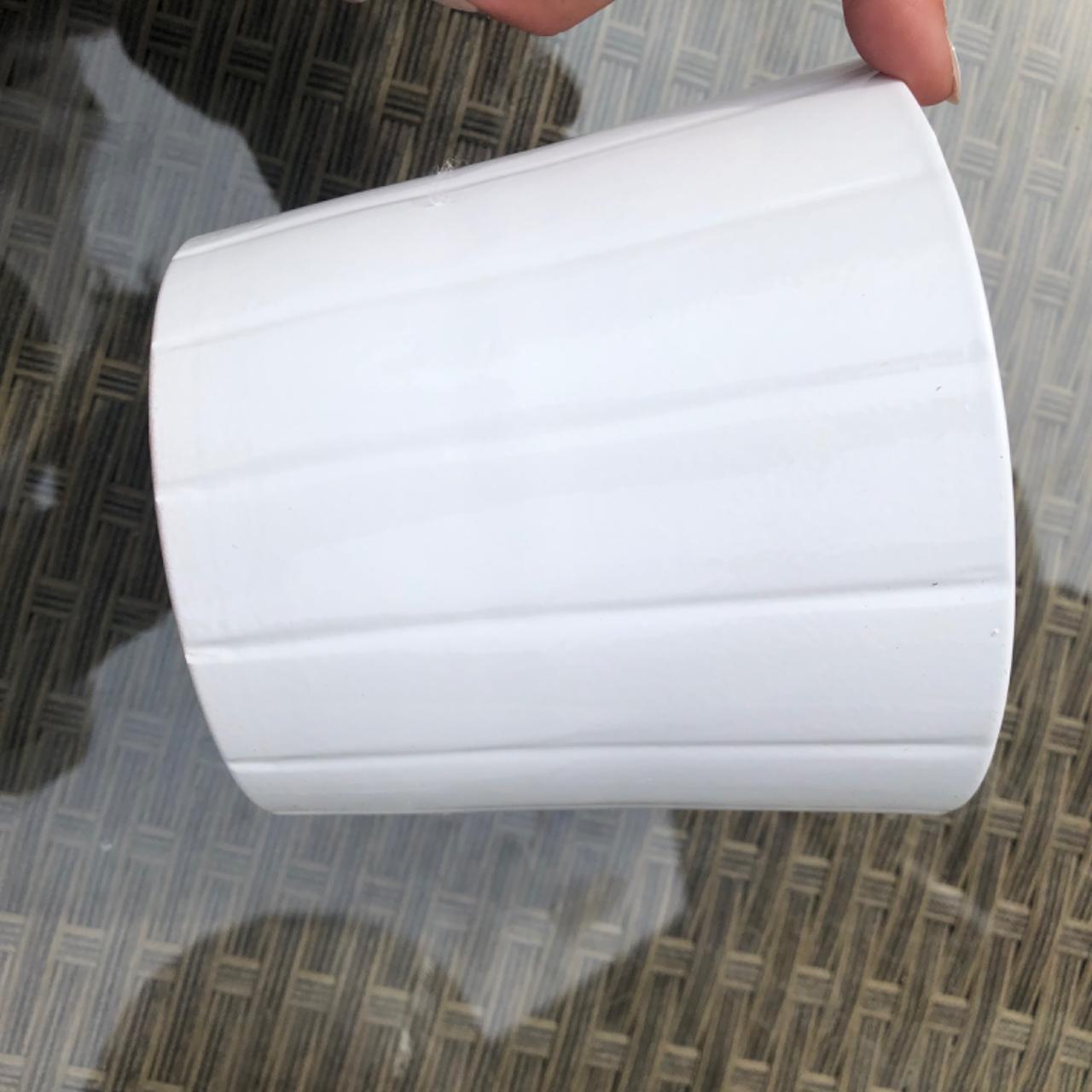 White ceramic rib ribbed detailed planter plant pot... - Depop